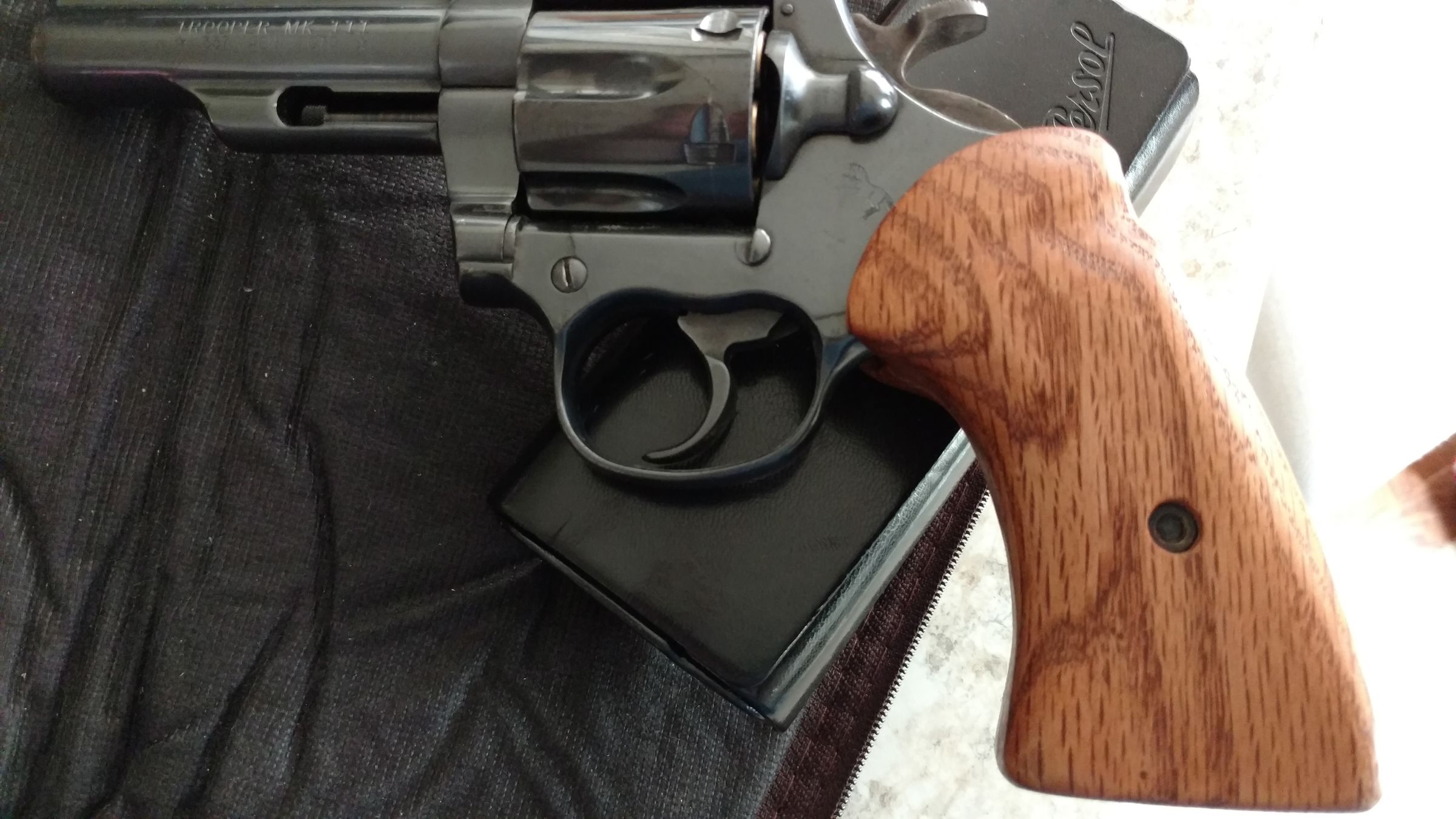 Custom Hand Grips for Revolver : 12 Steps - Instructables