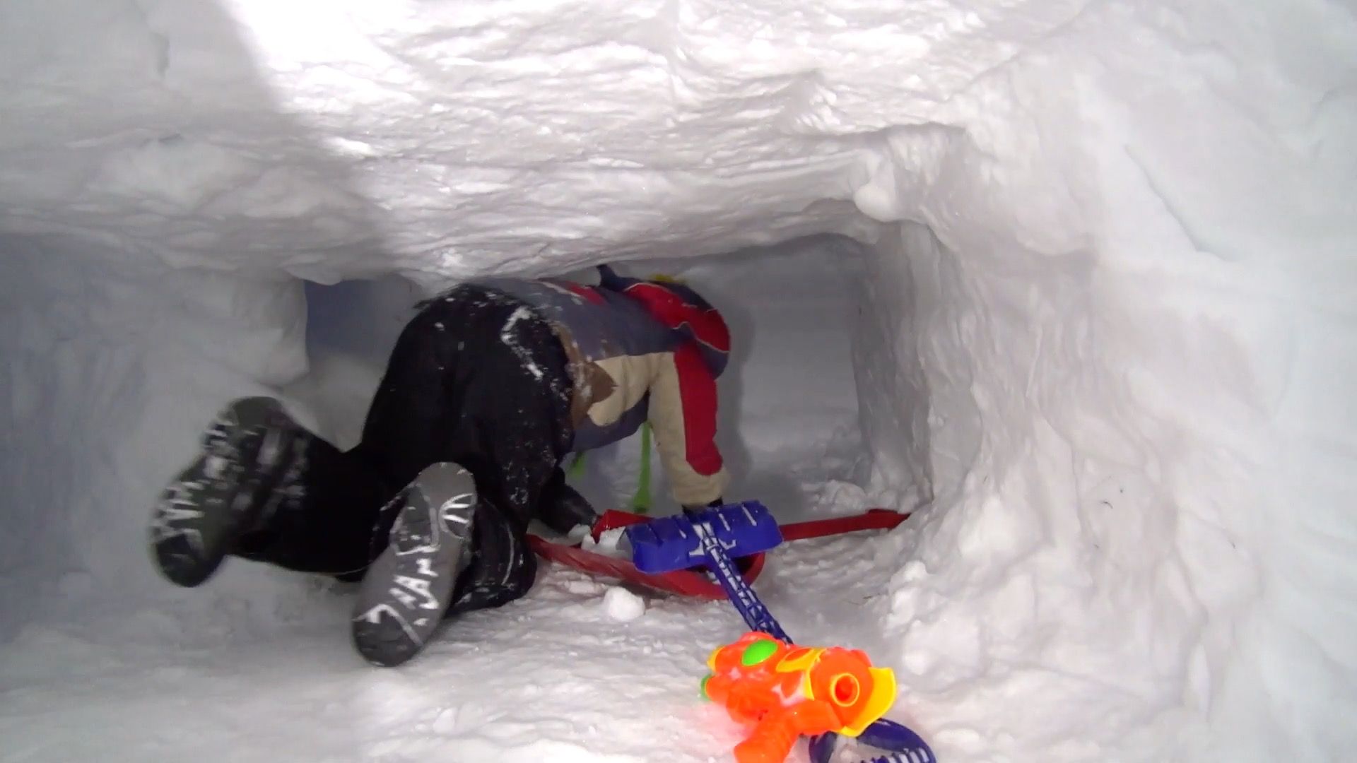 How to Build and Ultimate Snow Fort! : 4 Steps - Instructables