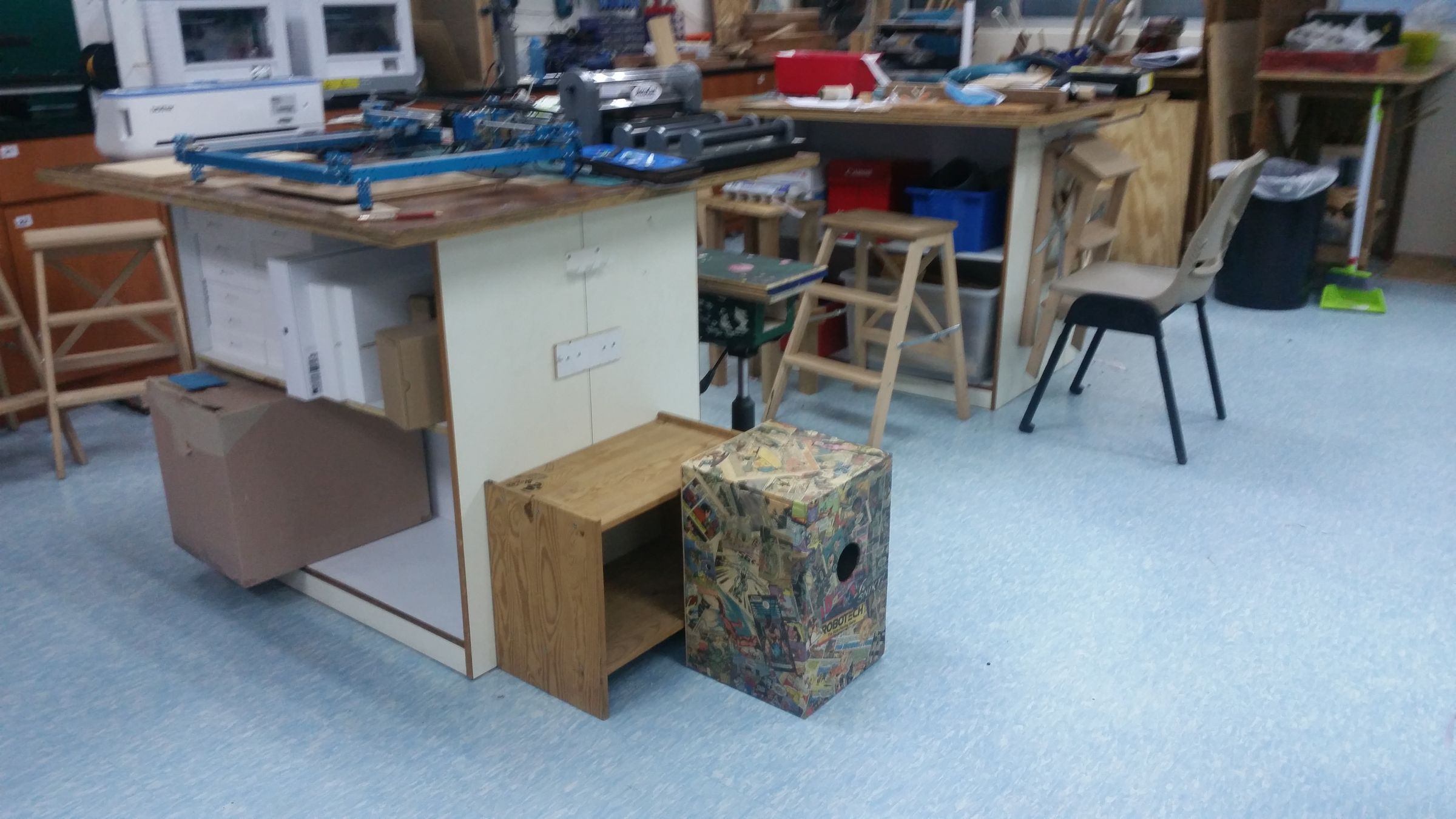 Easy Risers for Classroom Standing Desk : 5 Steps (with Pictures ...