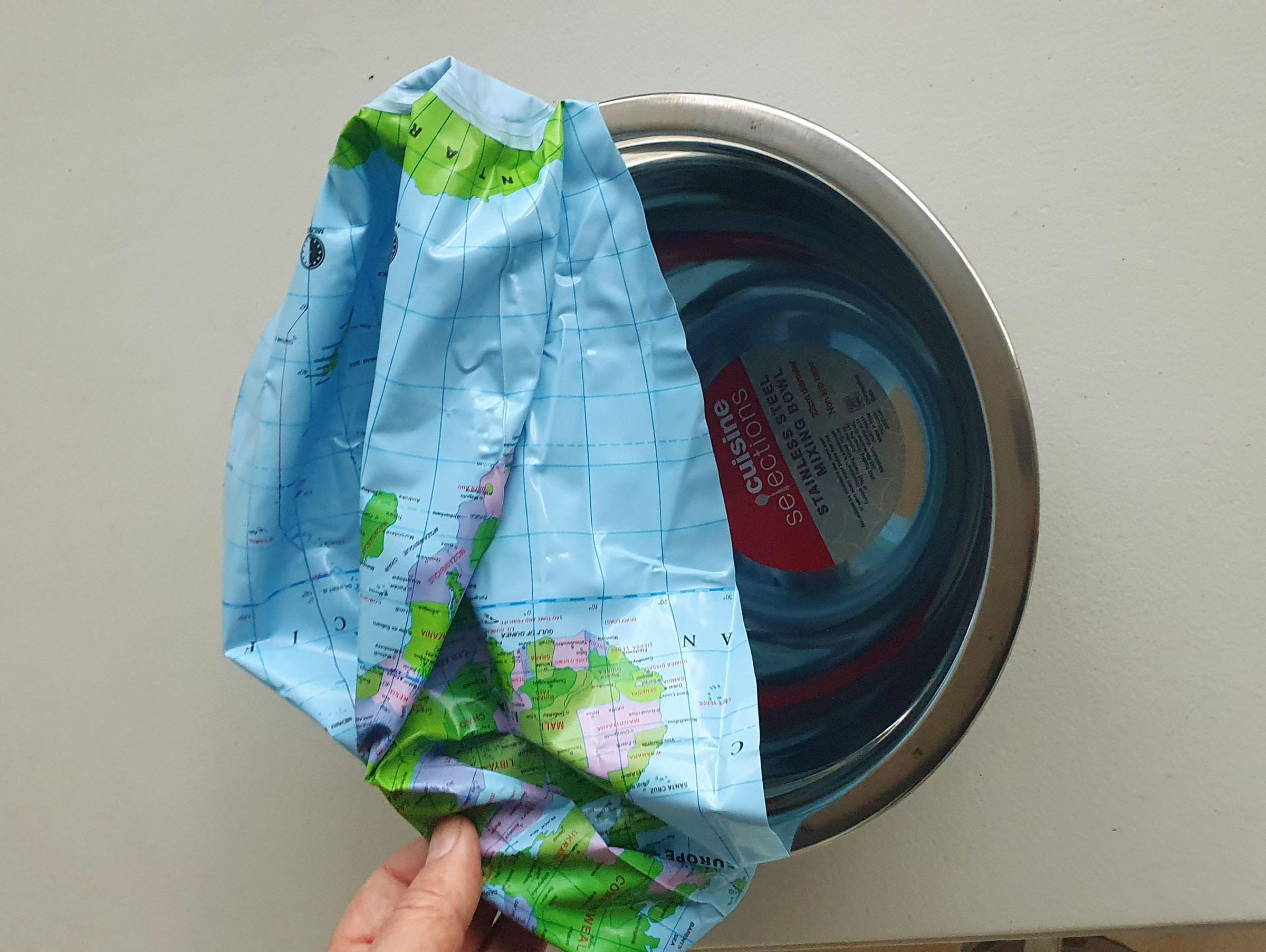 Inverted Globe - Finding Wilson : 6 Steps (with Pictures) - Instructables