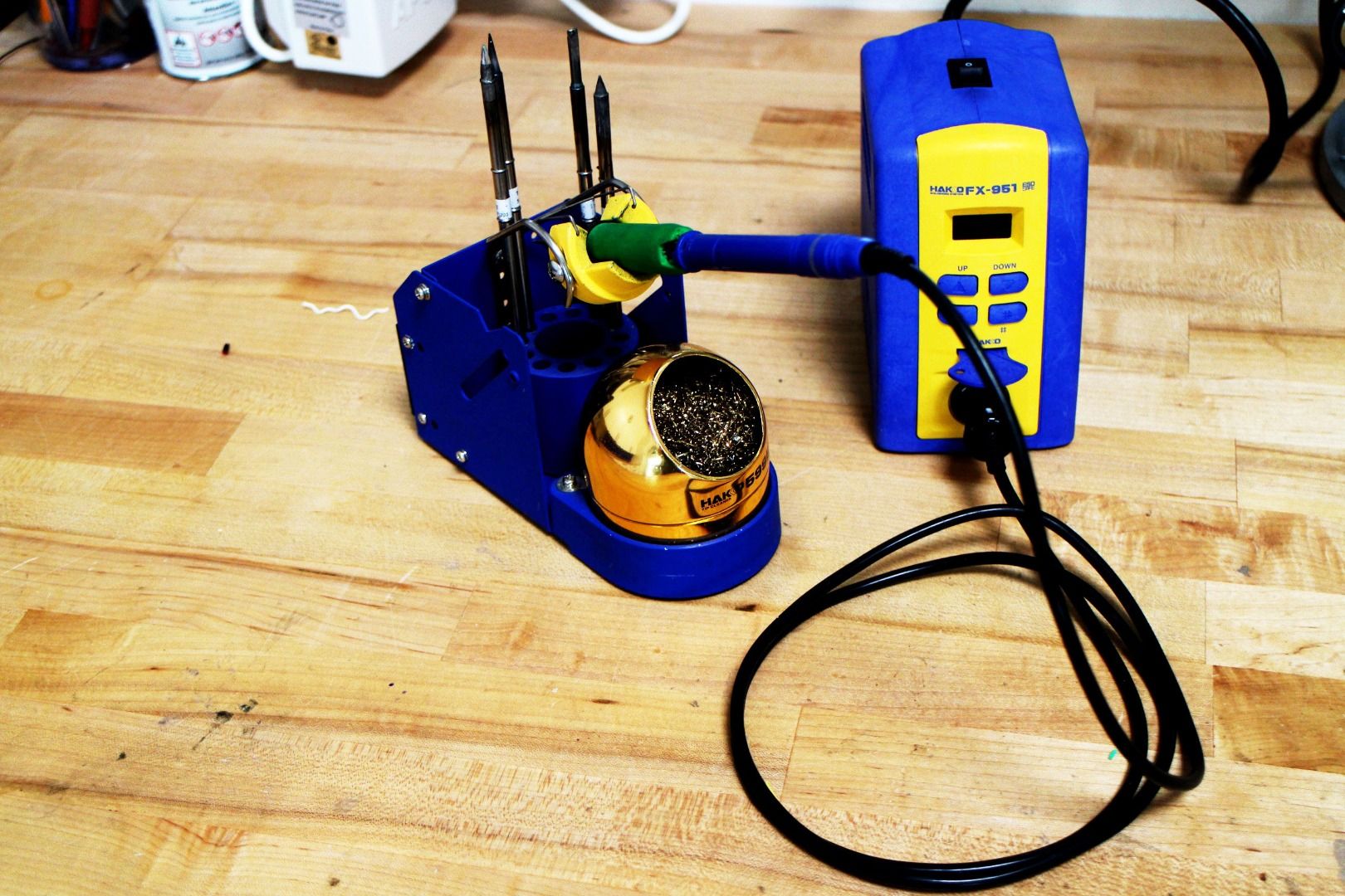 The Ultimate Guide to Desoldering : 7 Steps (with Pictures) - Instructables