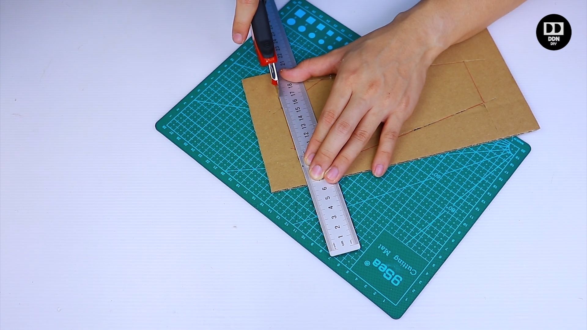 Make MAGIC Box and Girl From Cardboard : 10 Steps (with Pictures ...