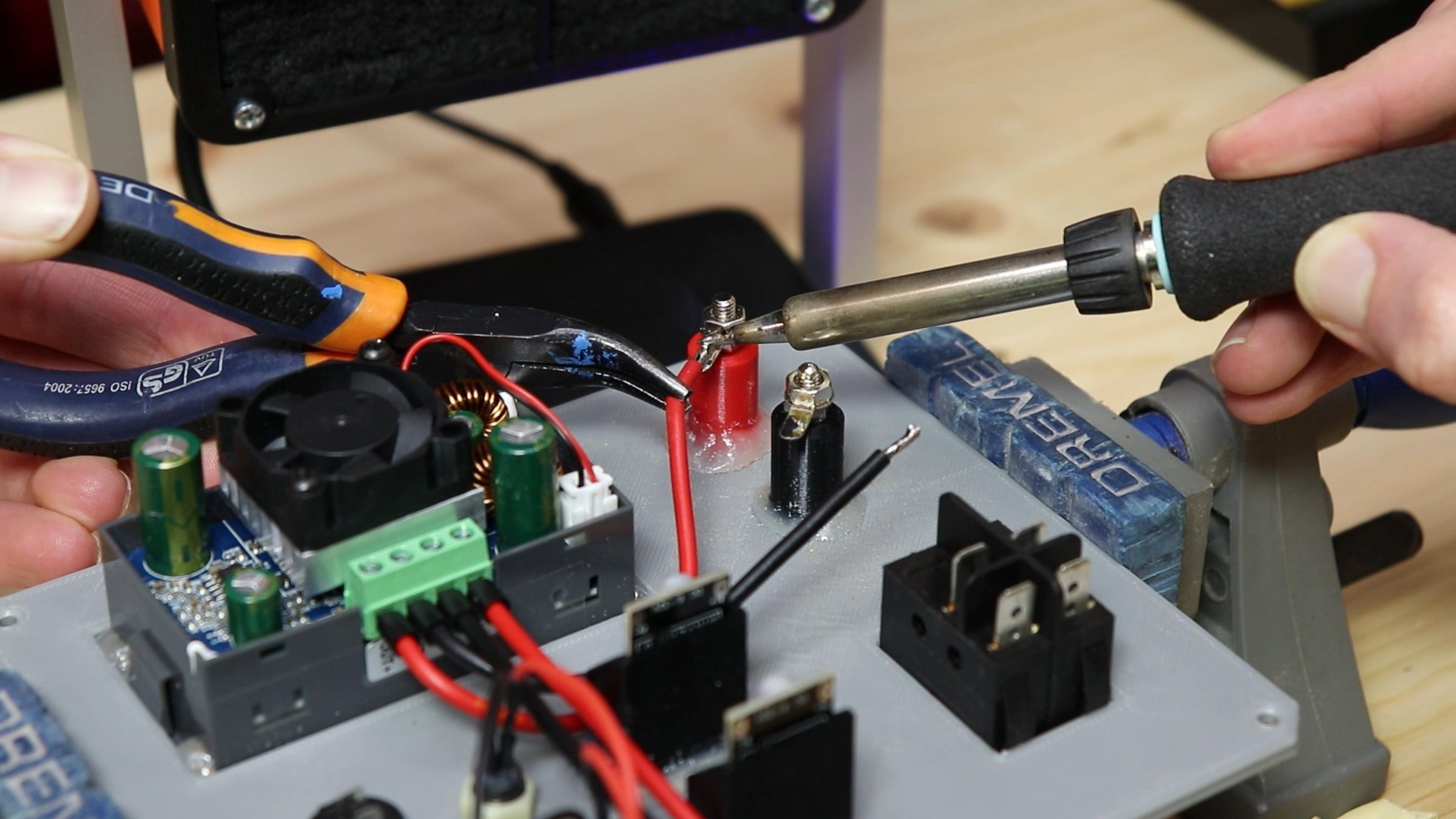 Lab Bench Power Supply : 12 Steps (with Pictures) - Instructables