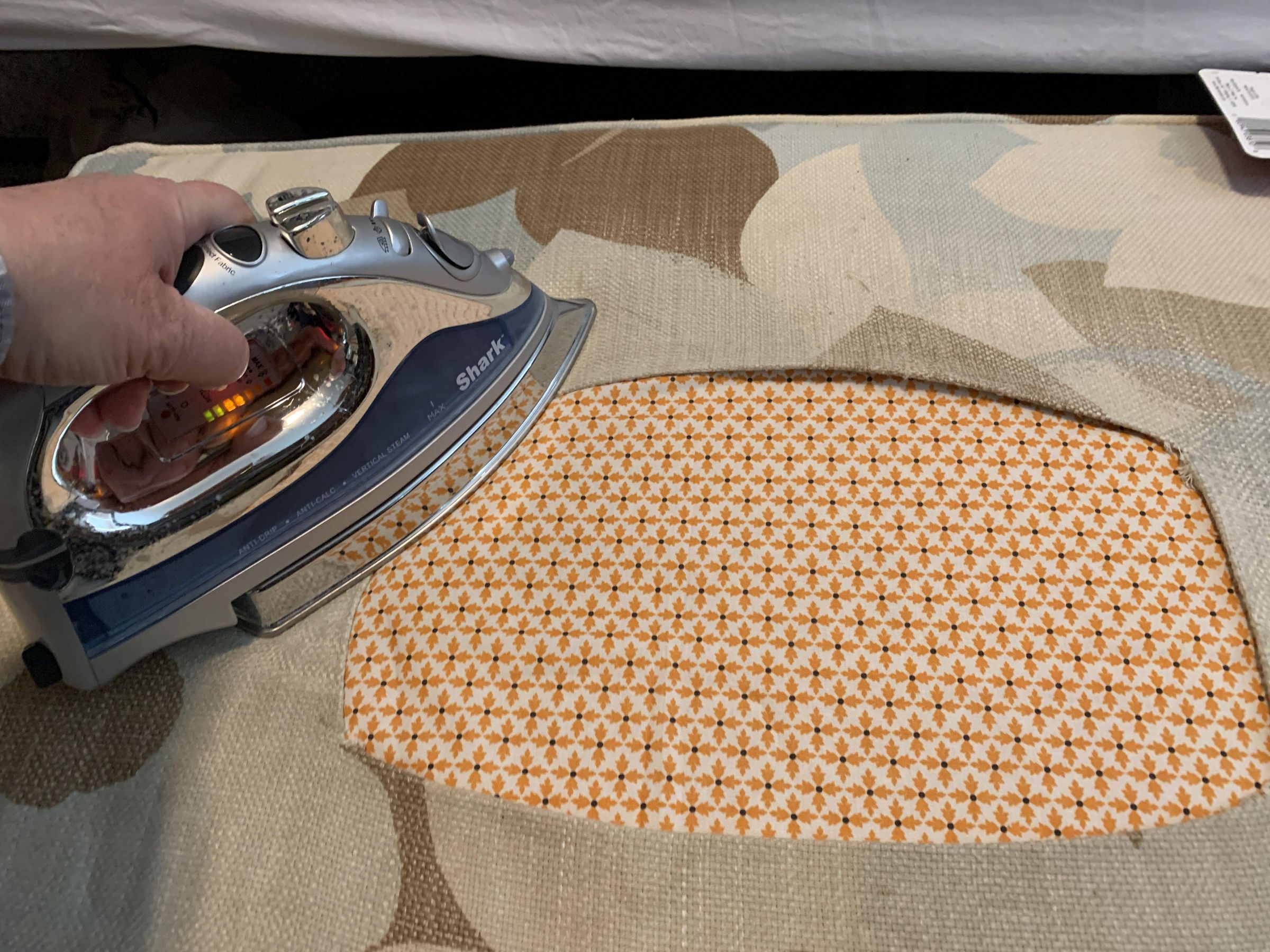 Repair Fabric Ottoman : 6 Steps (with Pictures) - Instructables