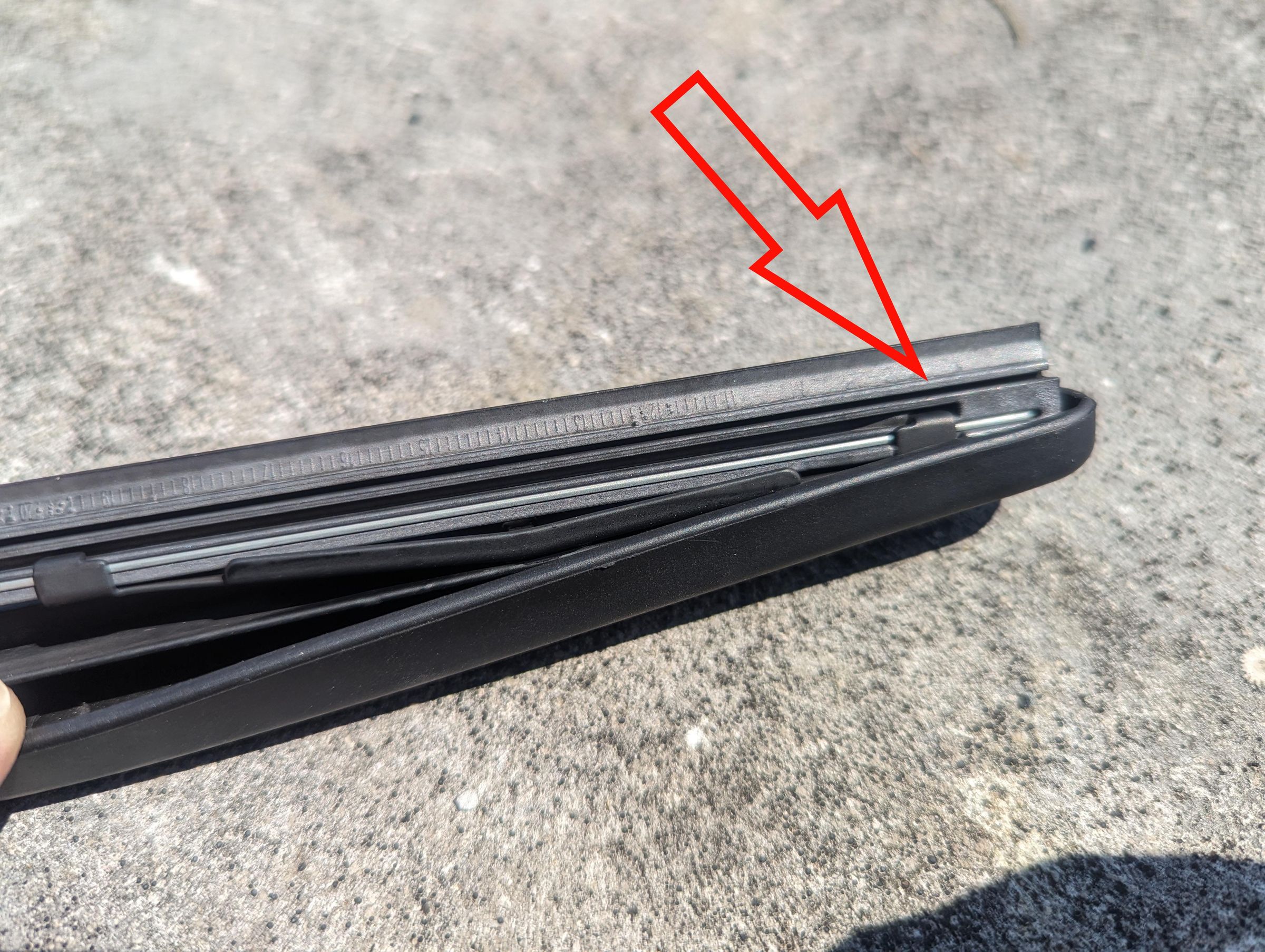 Free Rear Windshield Wiper Replacement : 6 Steps - Instructables