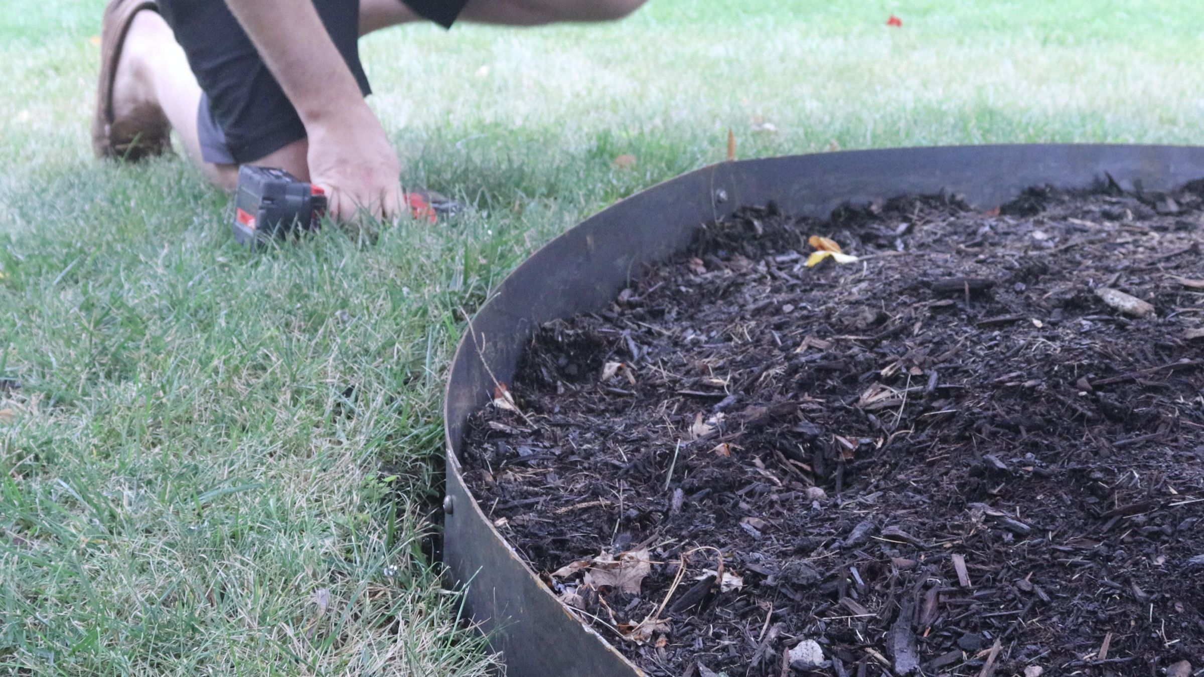 DIY Hammer-In Steel Garden Edging : 8 Steps (with Pictures) - Instructables