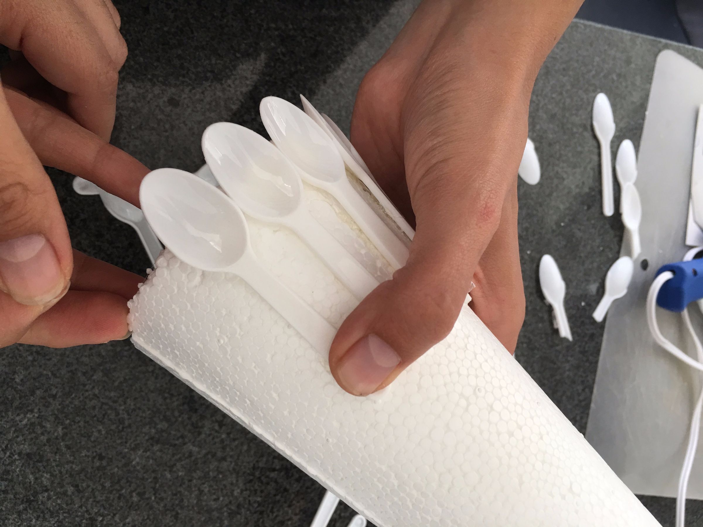 Recycled Materials XMas Tree : 9 Steps (with Pictures) - Instructables