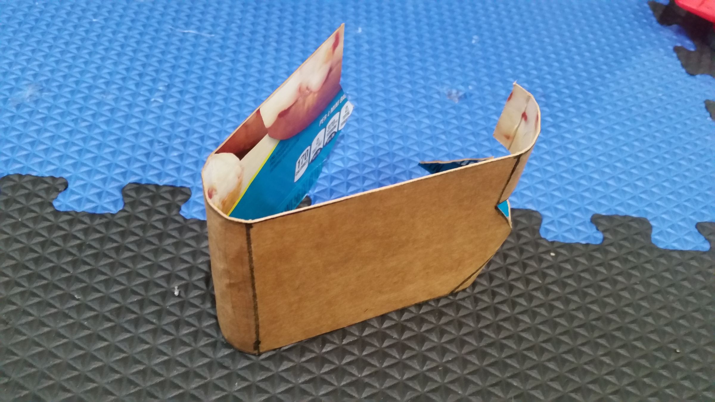 Working Cardboard Mandalorian Gauntlet: How to Make It : 14 Steps (with ...