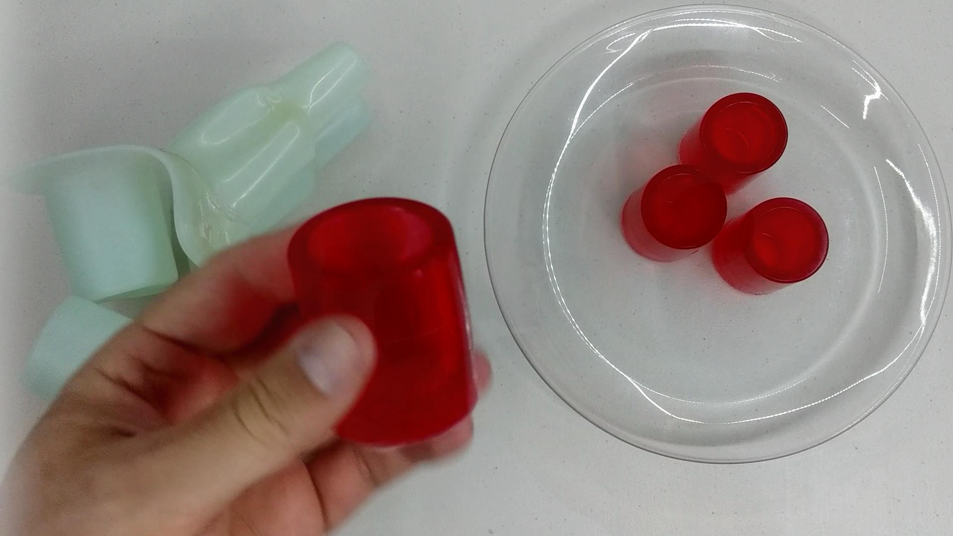Make Gummy Jello Shots : 4 Steps (with Pictures) - Instructables