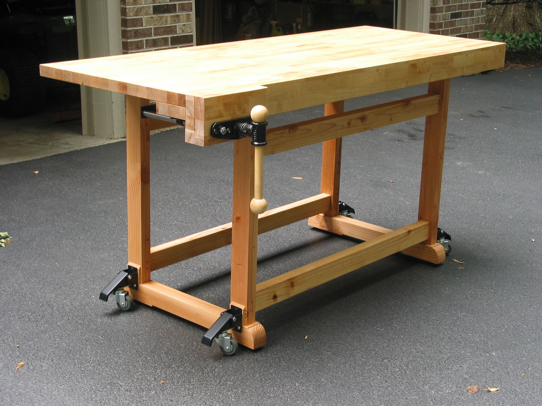 Build This Woodworker's Workbench to Learn Mortise & Tenon Joinery : 12 ...