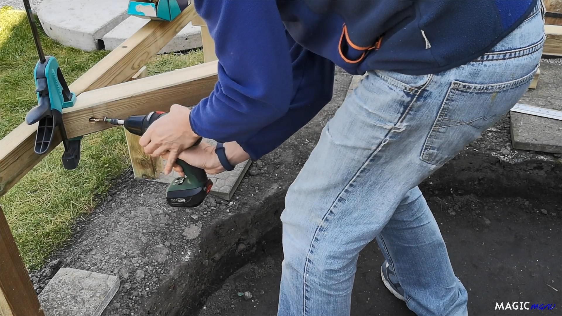 Make a Floating Deck for an Inflatable SPA, With a Motorized Cover ...