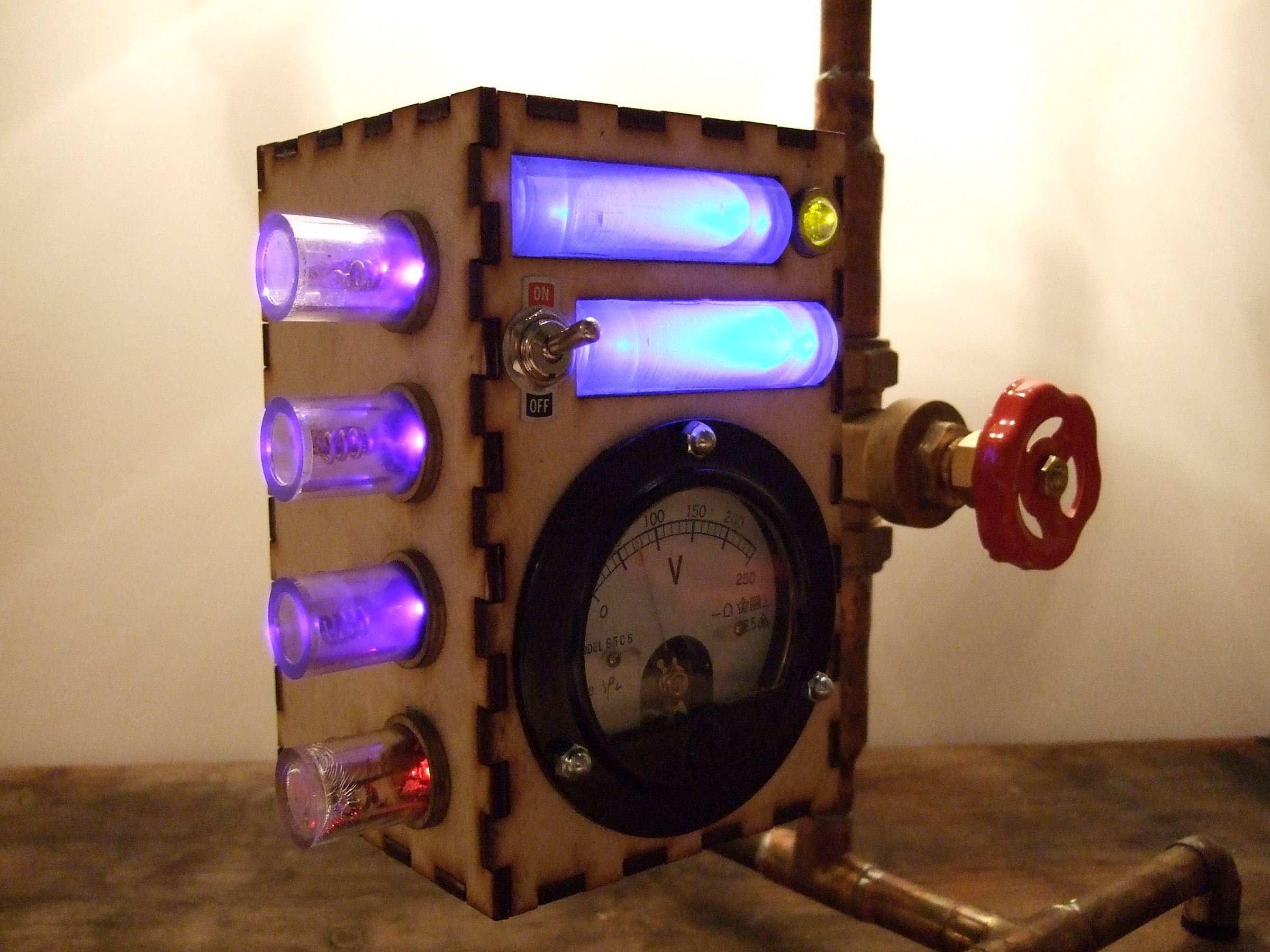 Four Bulb Lamp in a Girl Genius Style... - Instructables