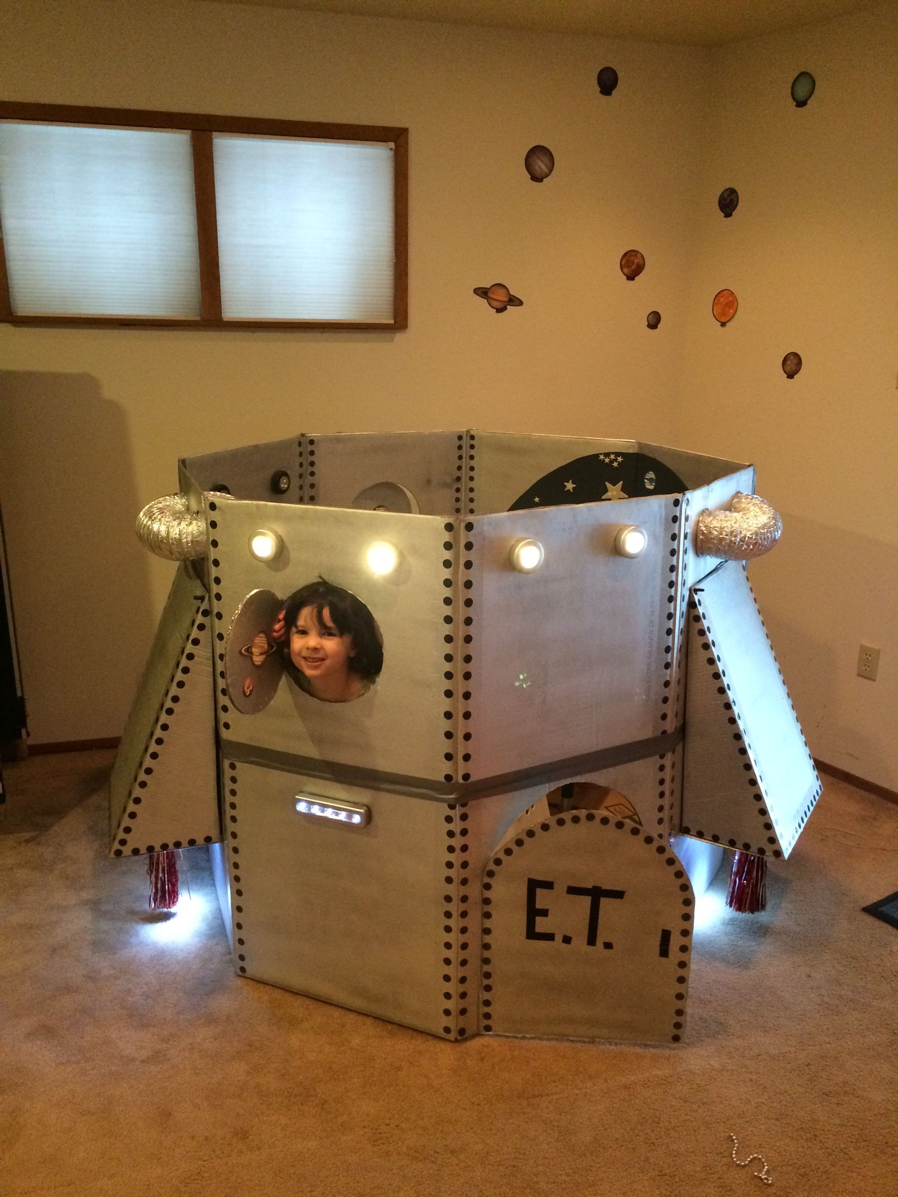 E.T. Cake & Birthday Theme - Instructables