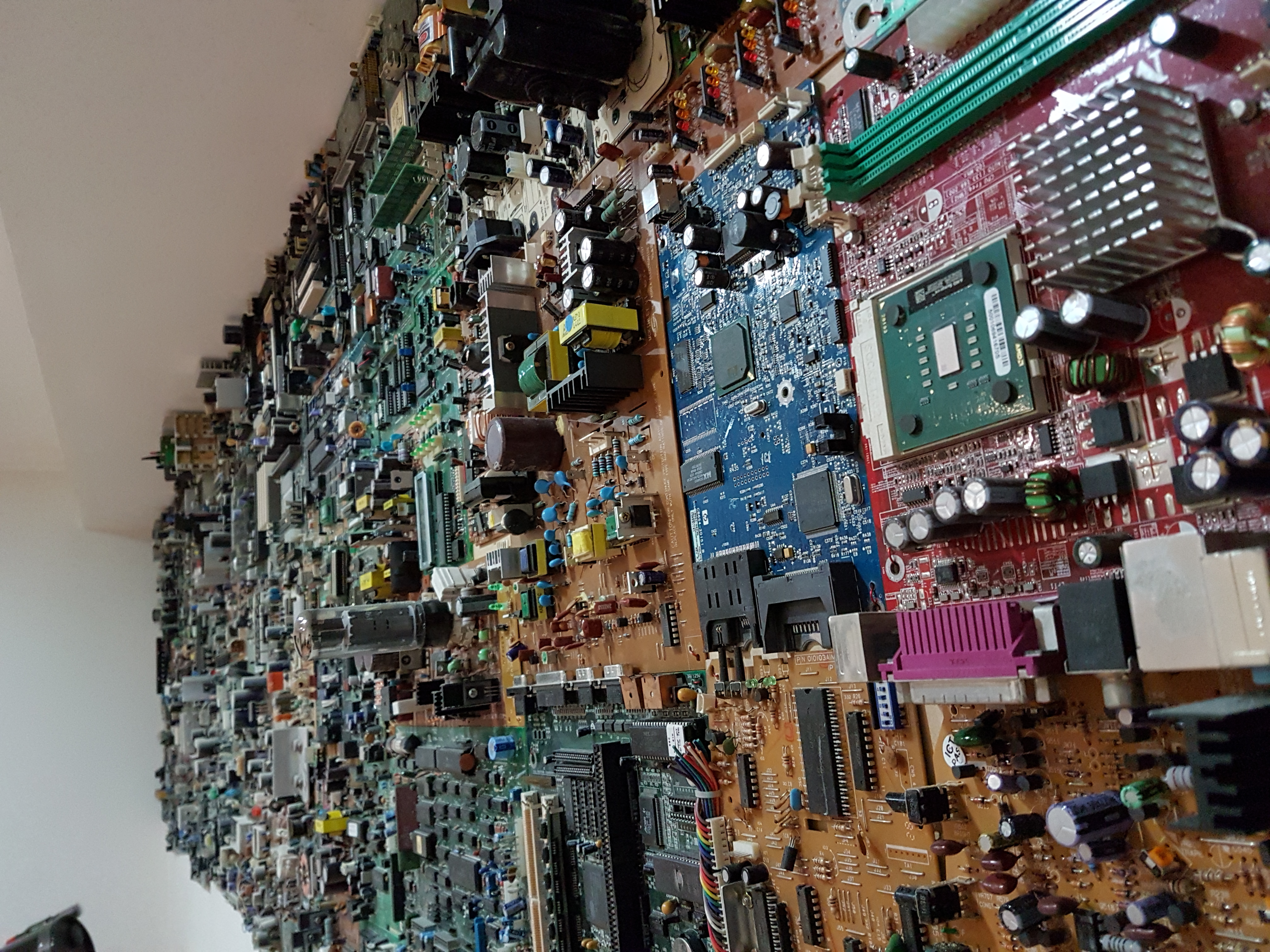 PCB Circuit Wall : 7 Steps (with Pictures) - Instructables