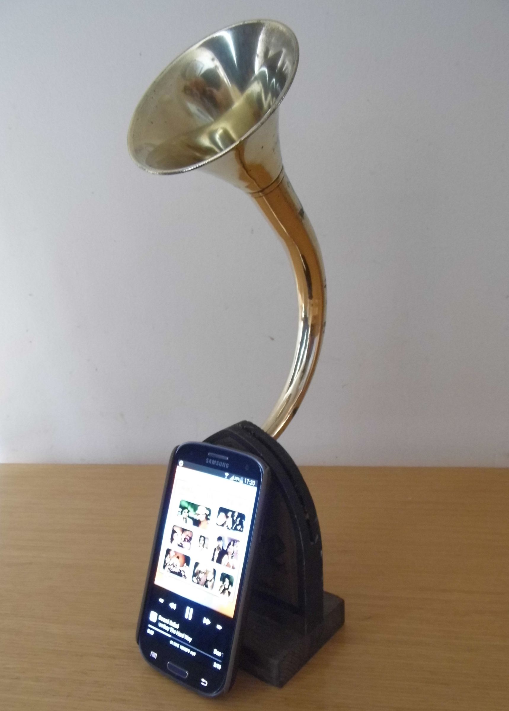Phone Horn Passive Amplifier : 3 Steps (with Pictures) - Instructables