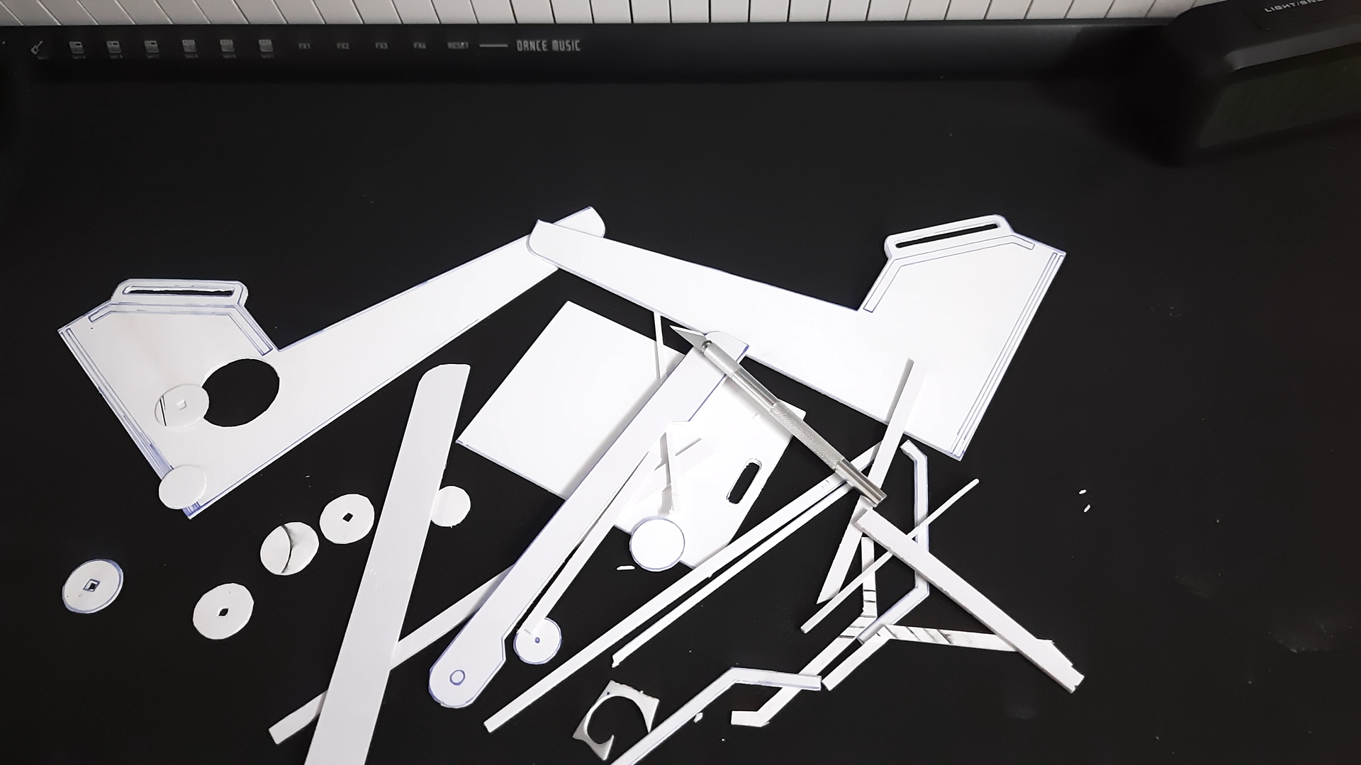 DIY Space Shuttle Launch Model / Science Fair / Rocket : 12 Steps (with ...