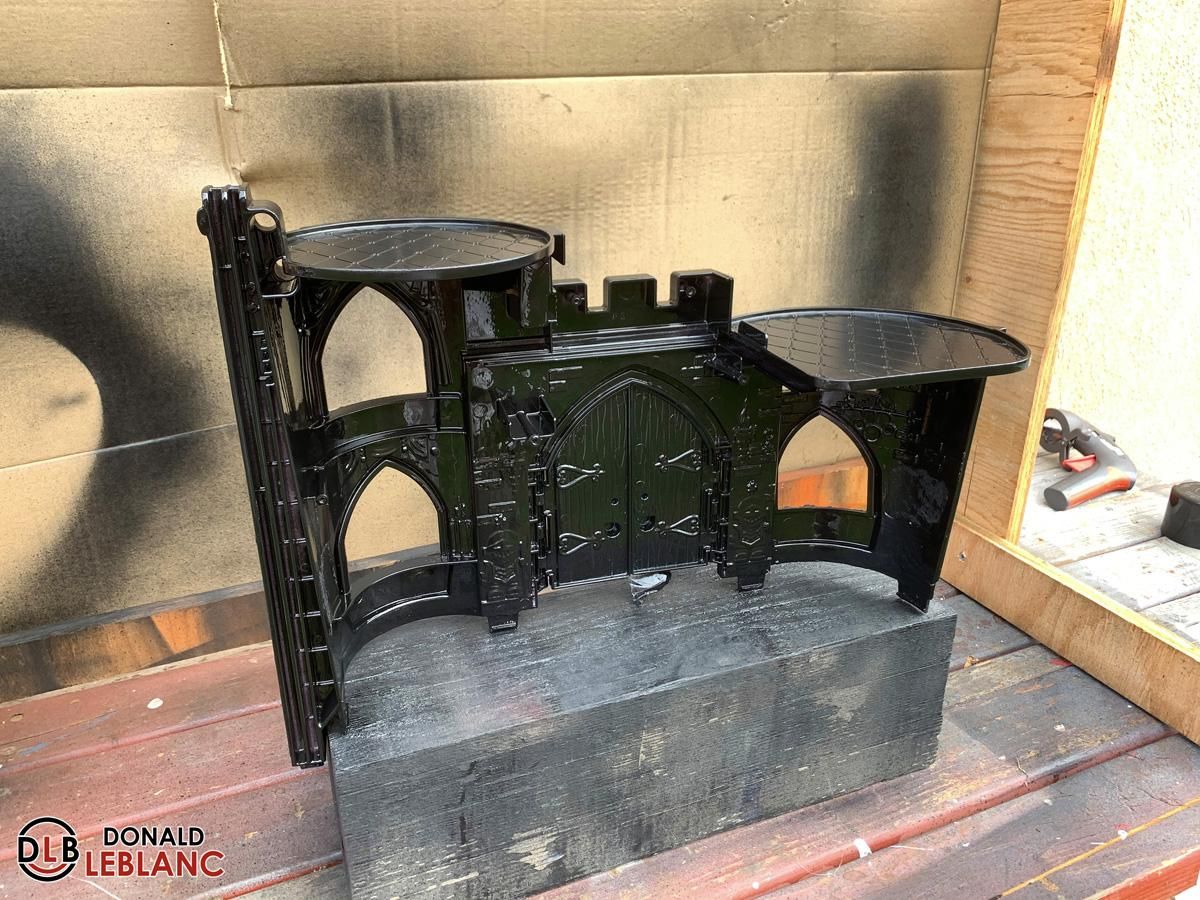 How to Make a DIY Haunted/Gothic Castle From an Old Plastic Dollhouse ...