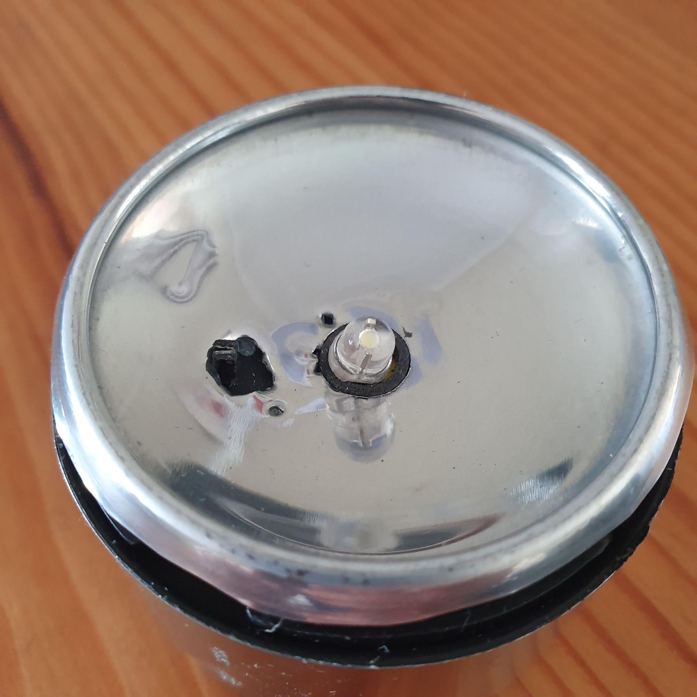 Beer Can Flashlight (torch) : 7 Steps - Instructables