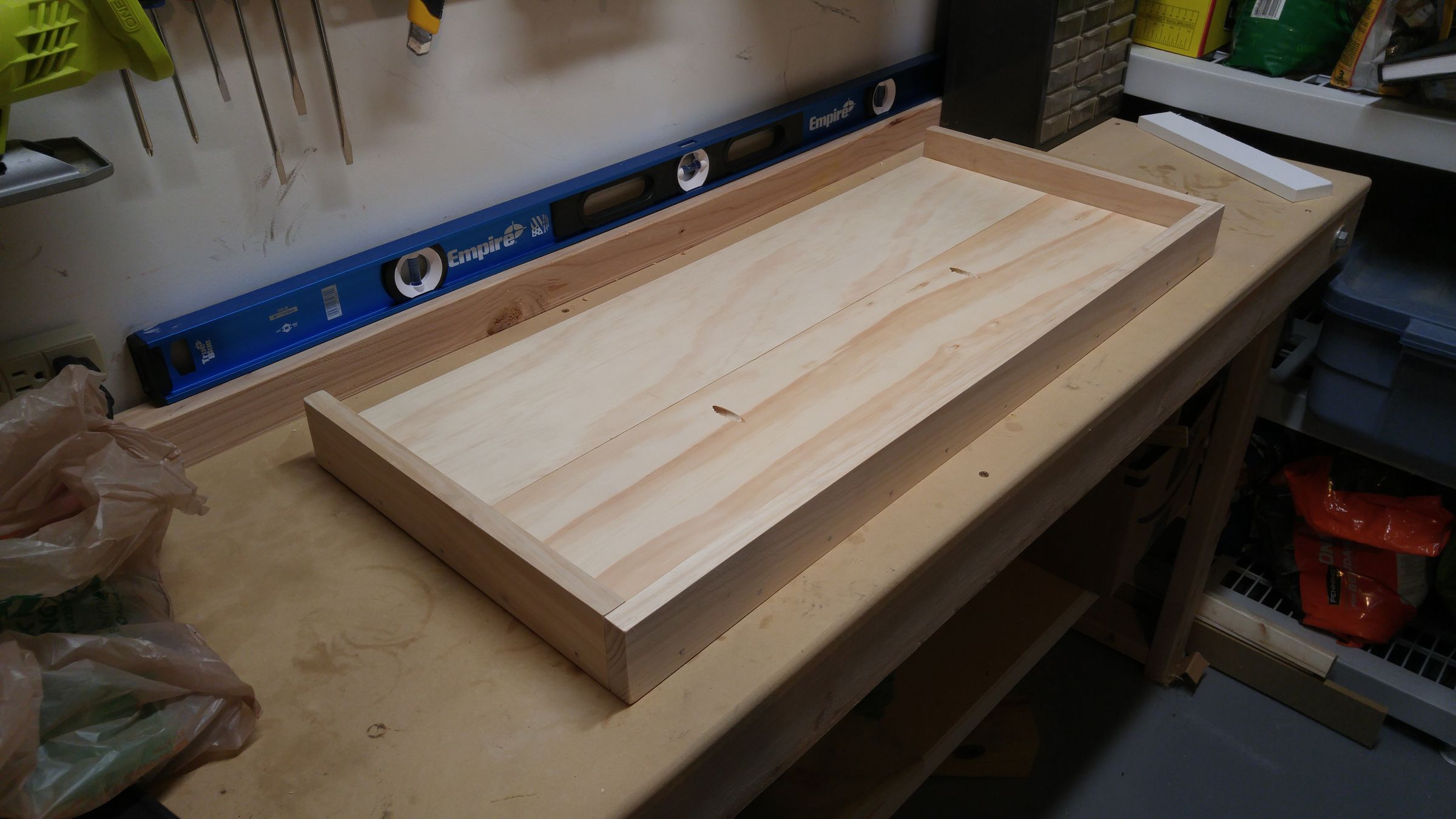 Hanging Desk : 5 Steps (with Pictures) - Instructables