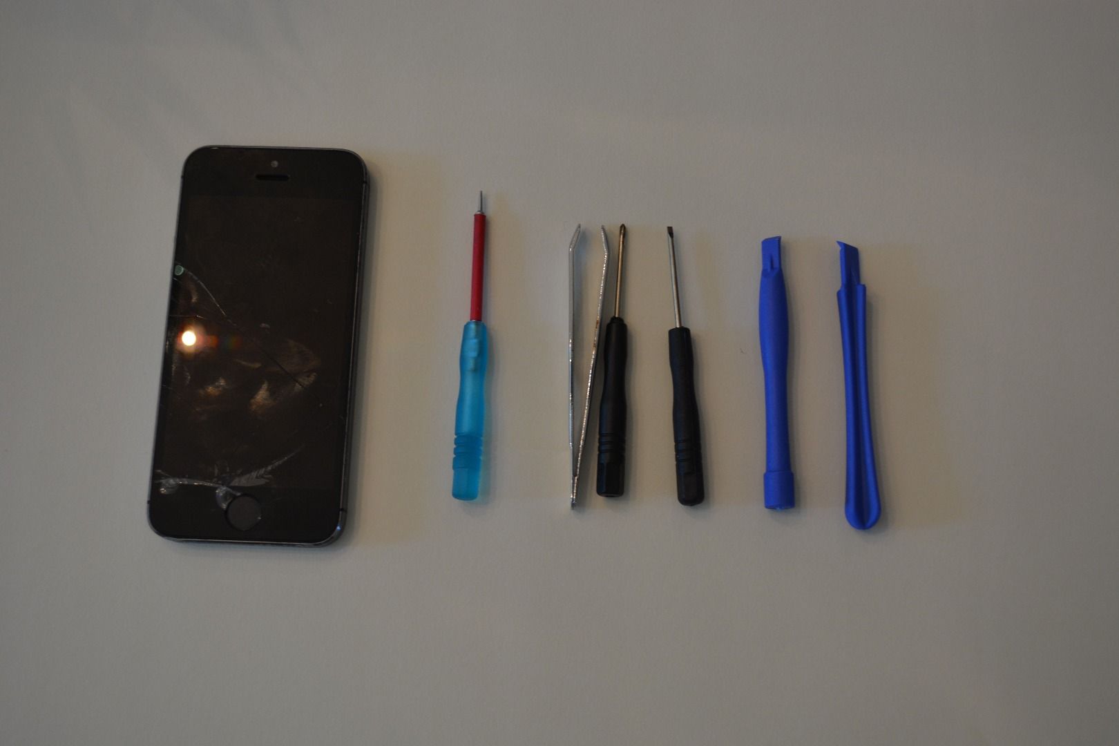 IPhone 5 Screen Replacement : 10 Steps (with Pictures) - Instructables