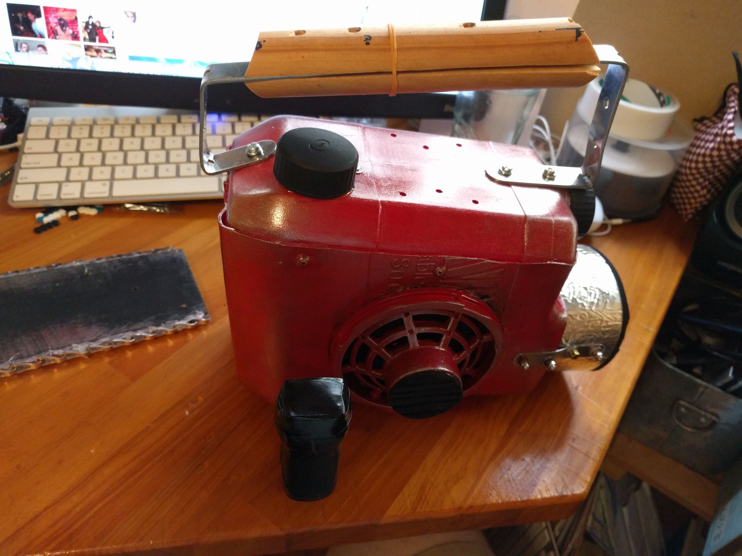 Evil Dead 2 Chainsaw : 12 Steps (with Pictures) - Instructables