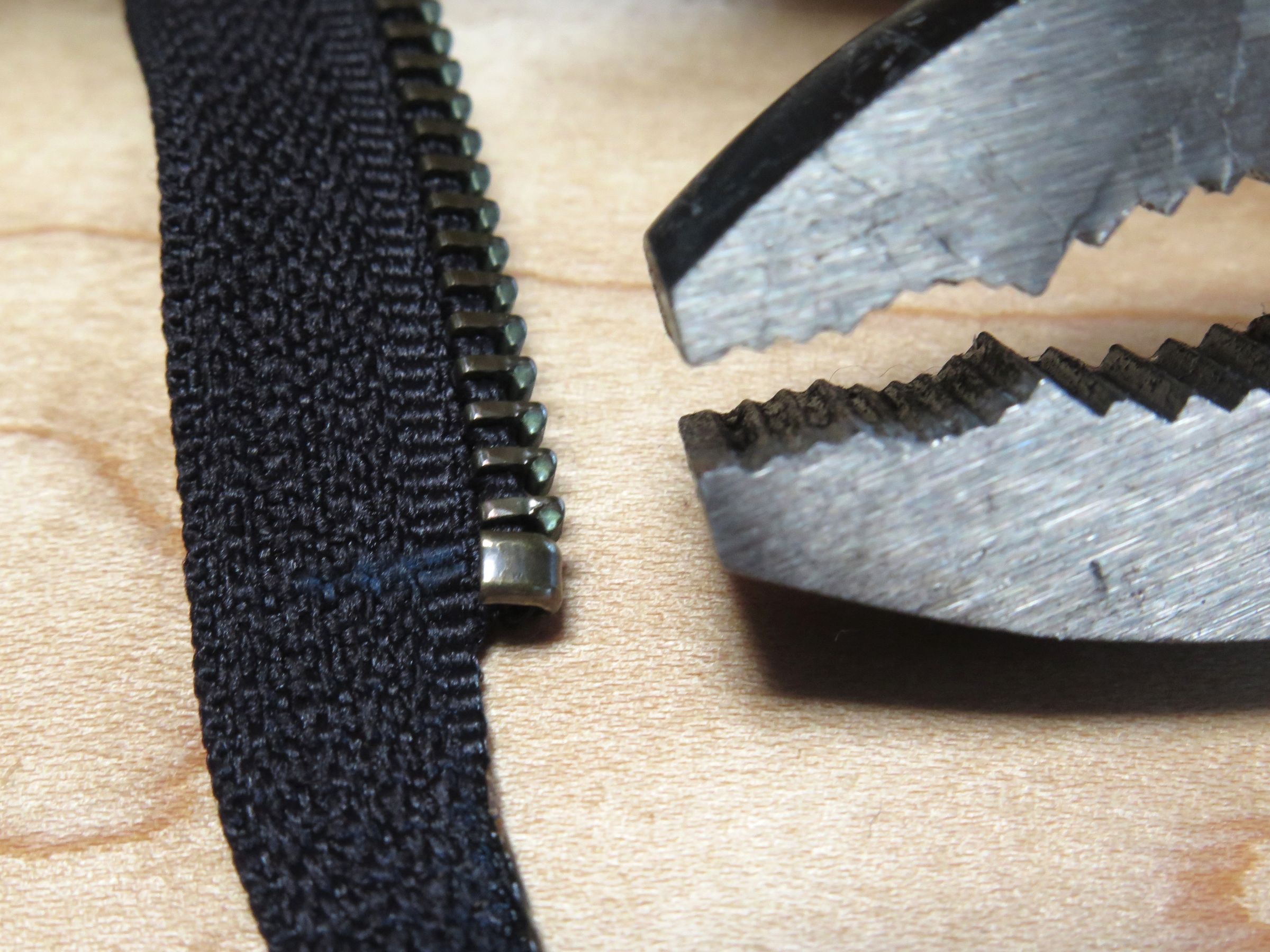 Sewing Zippers and Buttons : 11 Steps - Instructables