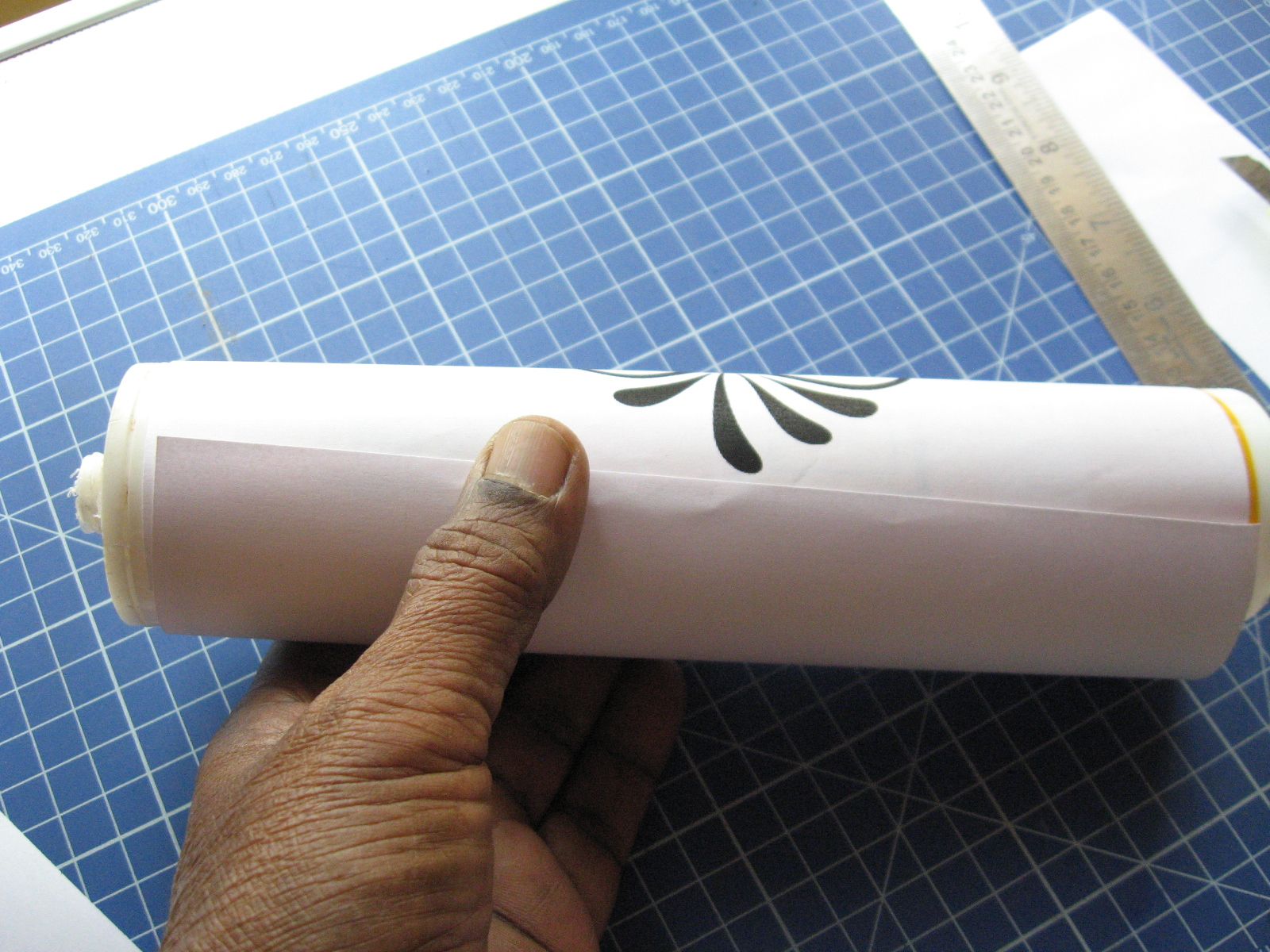 Rangoli Stencil With Waste Plastic Casing : 5 Steps (with Pictures ...