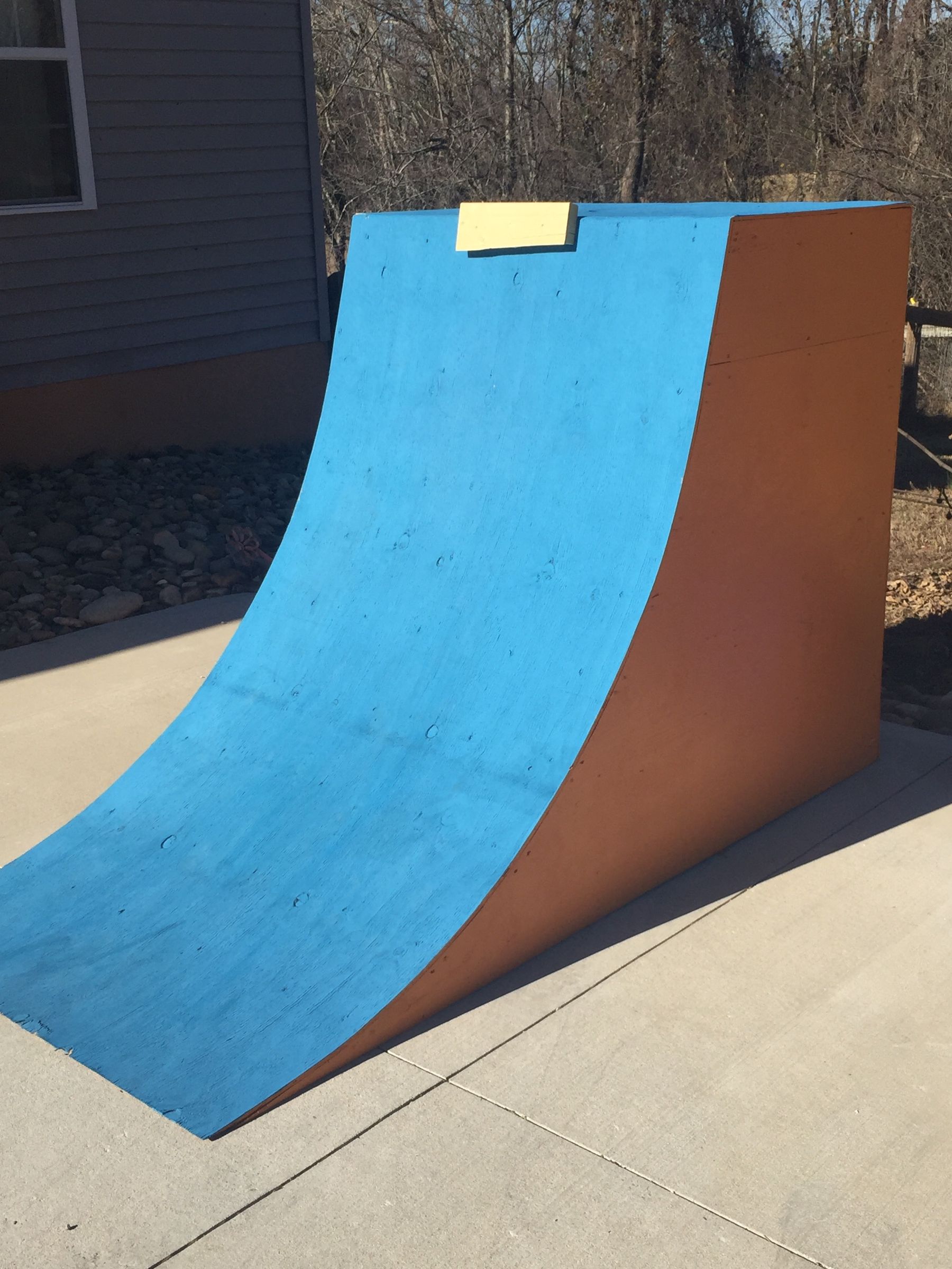 Quarter Pipe/Little Warped Wall : 6 Steps (with Pictures) - Instructables