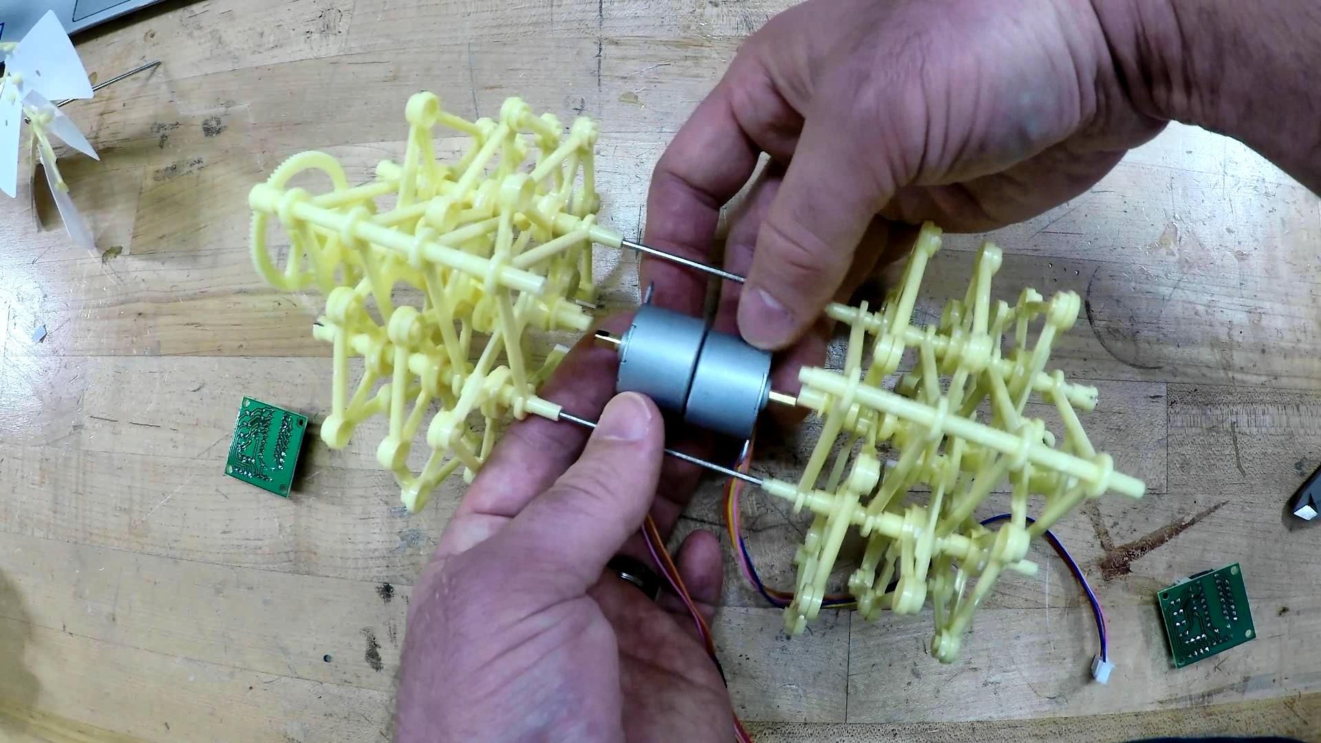 Remote Controlled Strandbeest : 8 Steps (with Pictures) - Instructables
