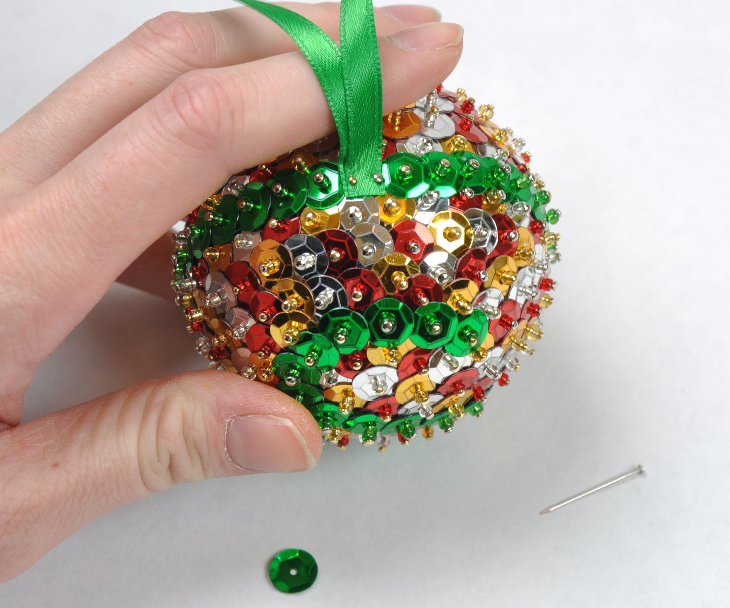Sequins Ornaments : 7 Steps (with Pictures) - Instructables