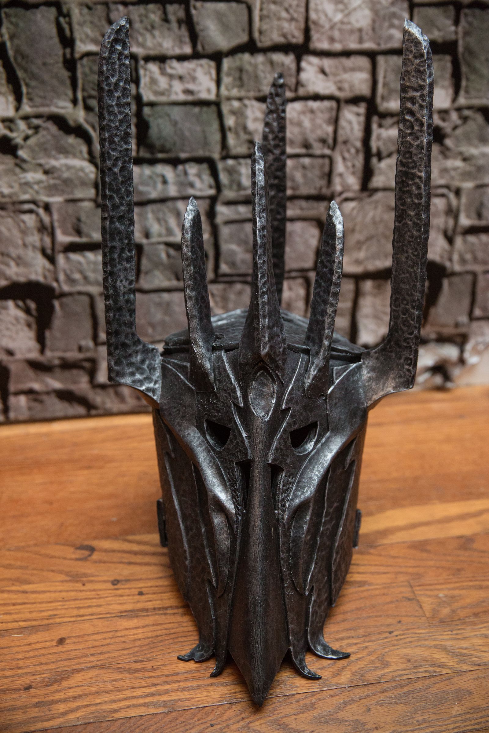 Epic Sauron Costume : 14 Steps (with Pictures) - Instructables