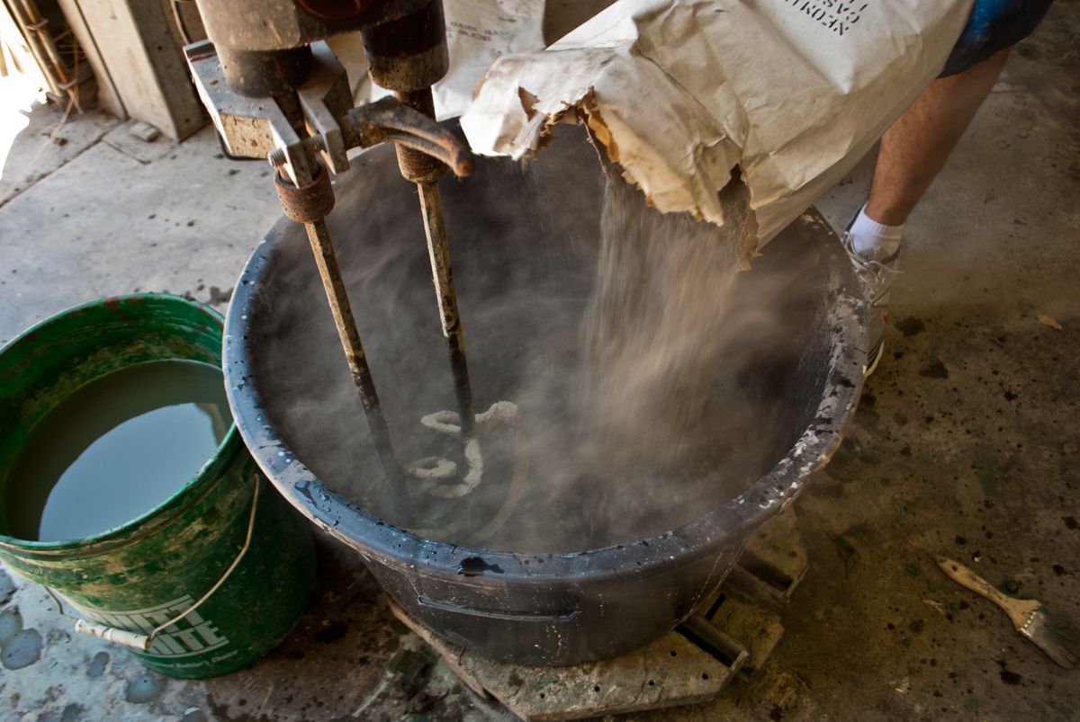 DIY CONCRETE:: How-To-Mix Concrete : 5 Steps - Instructables