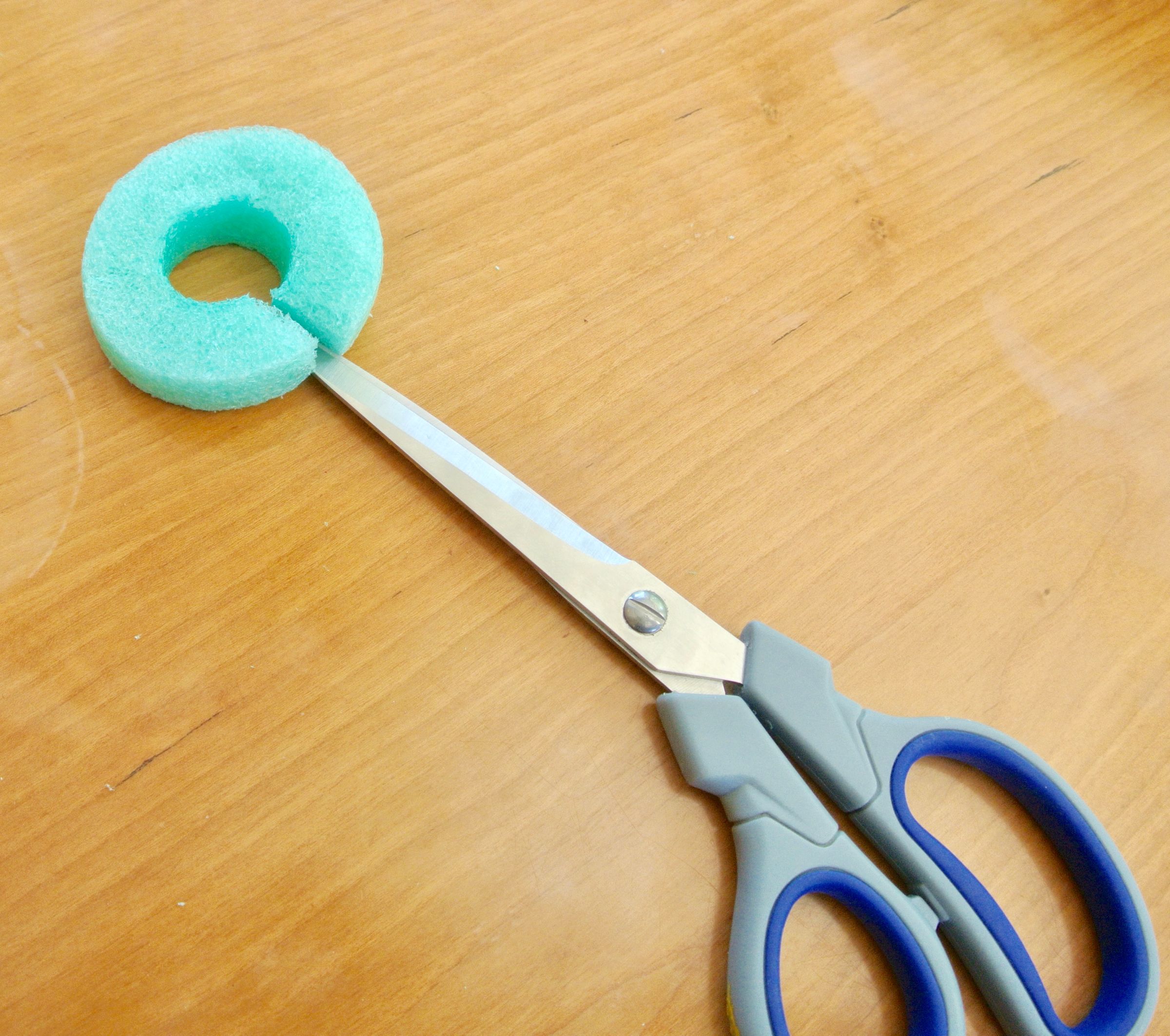 Use a Pool Noodle As a Mini Shower : 5 Steps (with Pictures ...