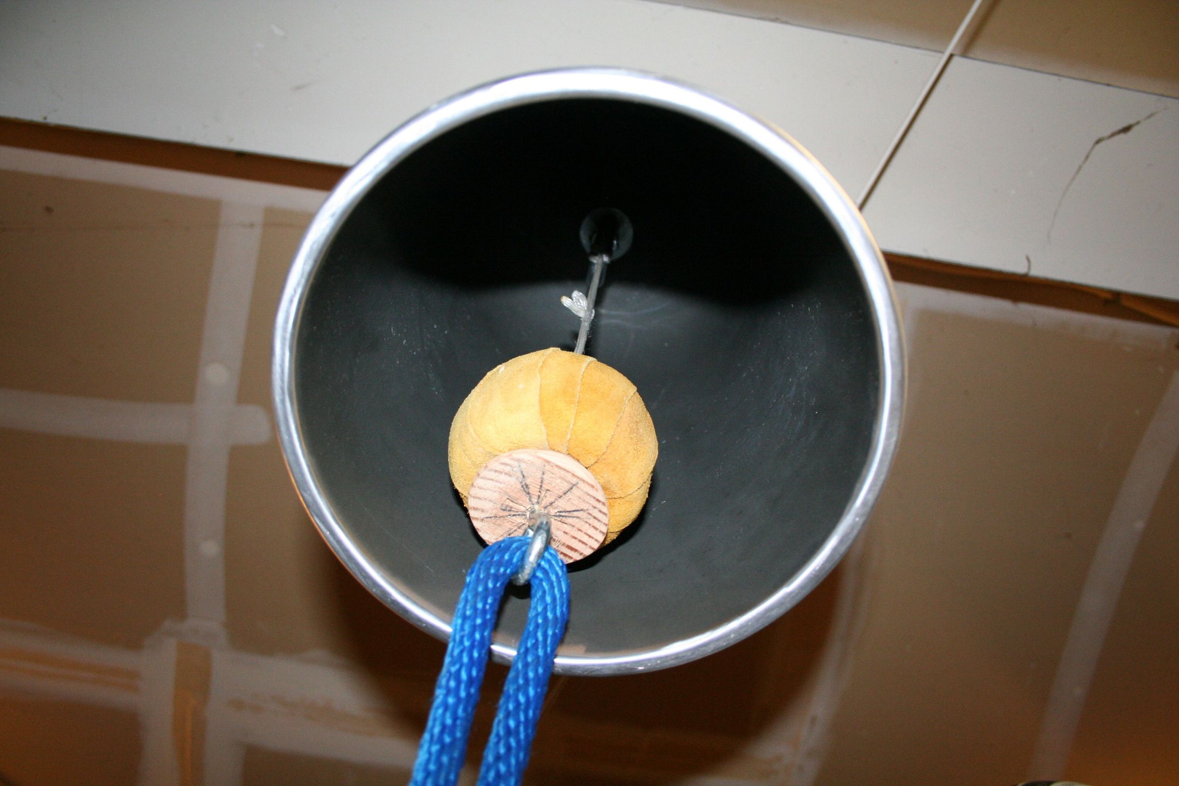 Compressed Gas Cylinder "Temple Bell" : 5 Steps (with Pictures ...