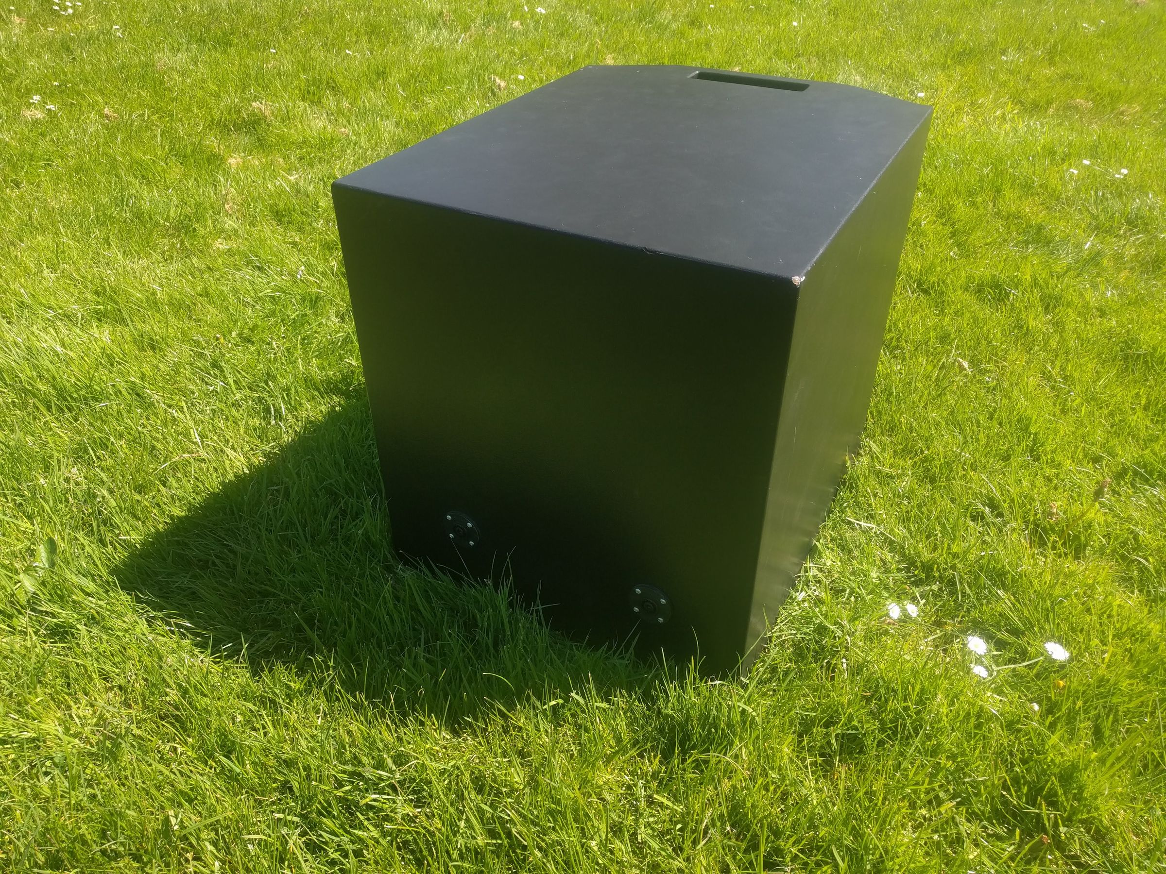 Building a Cubo 18 and Modified Cubo 8 Subwoofer : 5 Steps - Instructables