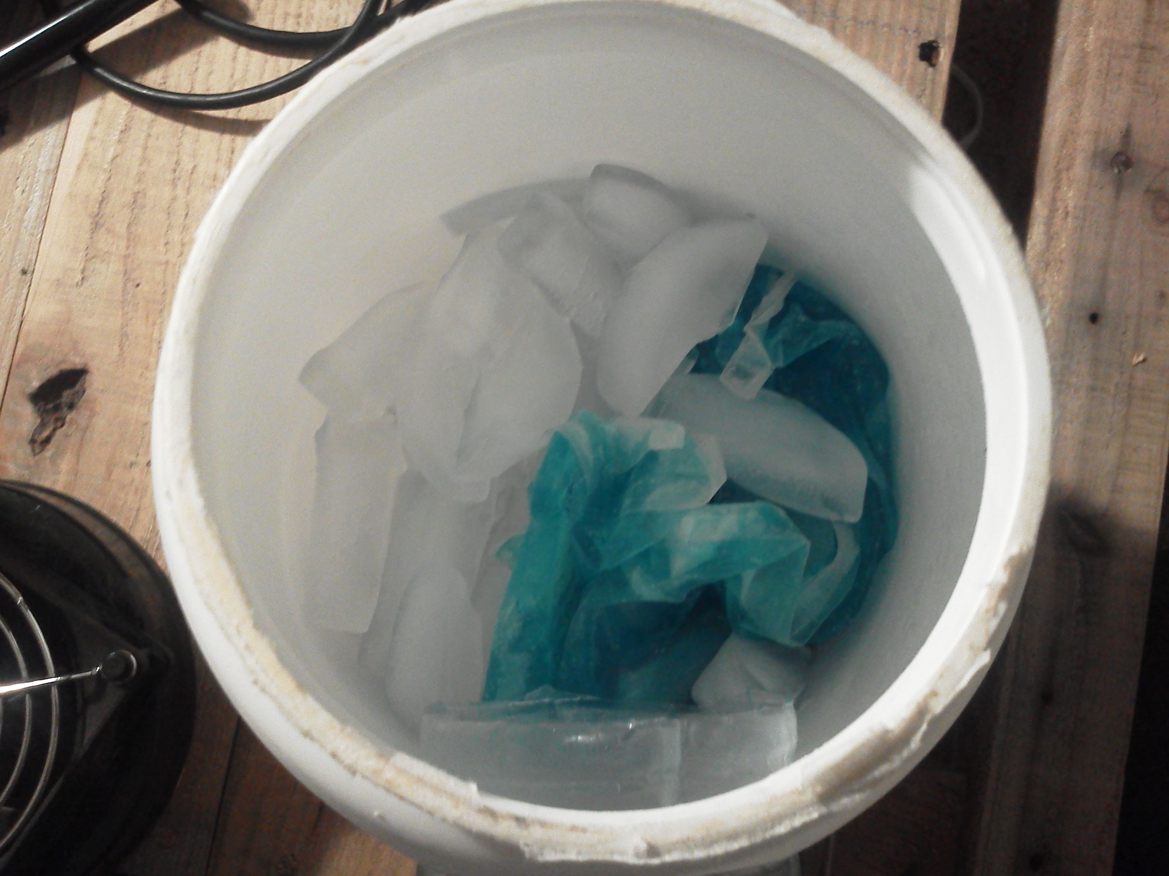Cold Air Fan From Reused Plastic Bottles : 4 Steps (with Pictures ...