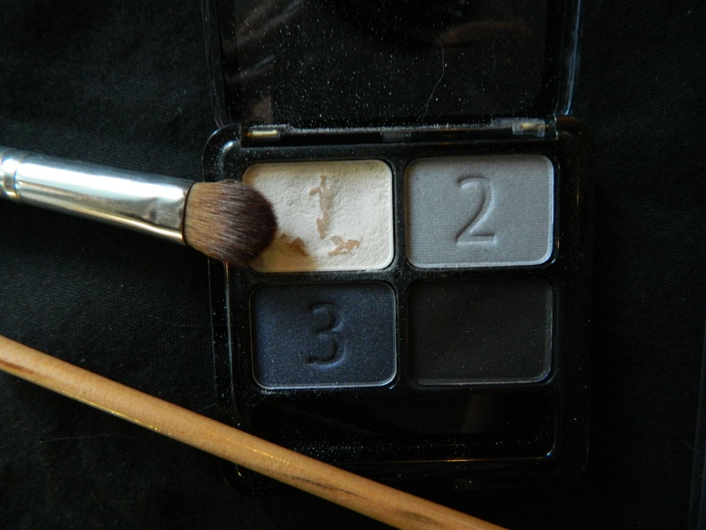 BROKEN DOLL Halloween Makeup Tutorial : 17 Steps (with Pictures ...