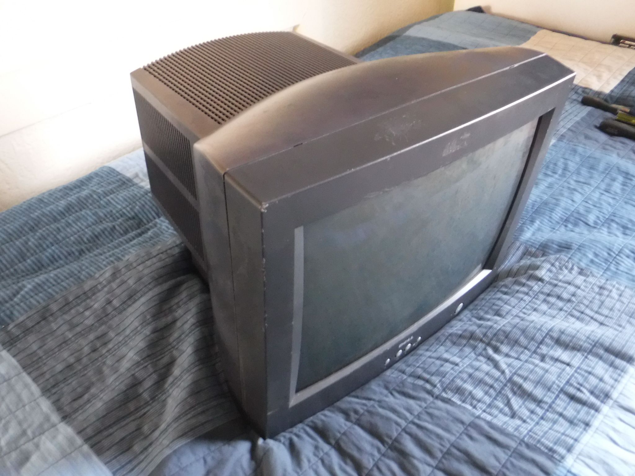 Repurposing an Old Monitor : 6 Steps (with Pictures) - Instructables