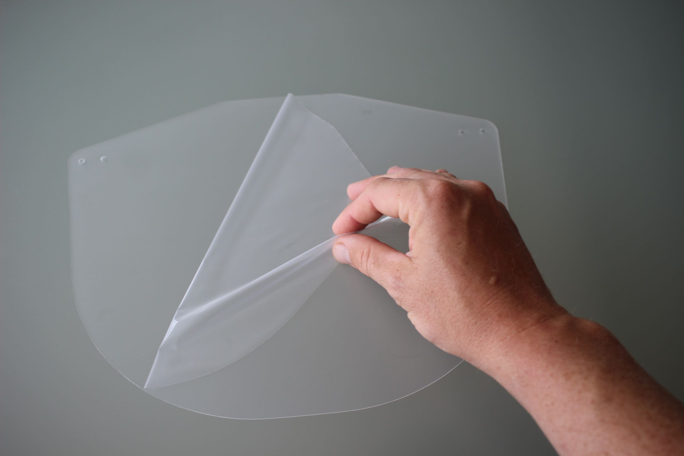 Foam Face Shield Assembly - Something Labs : 6 Steps - Instructables