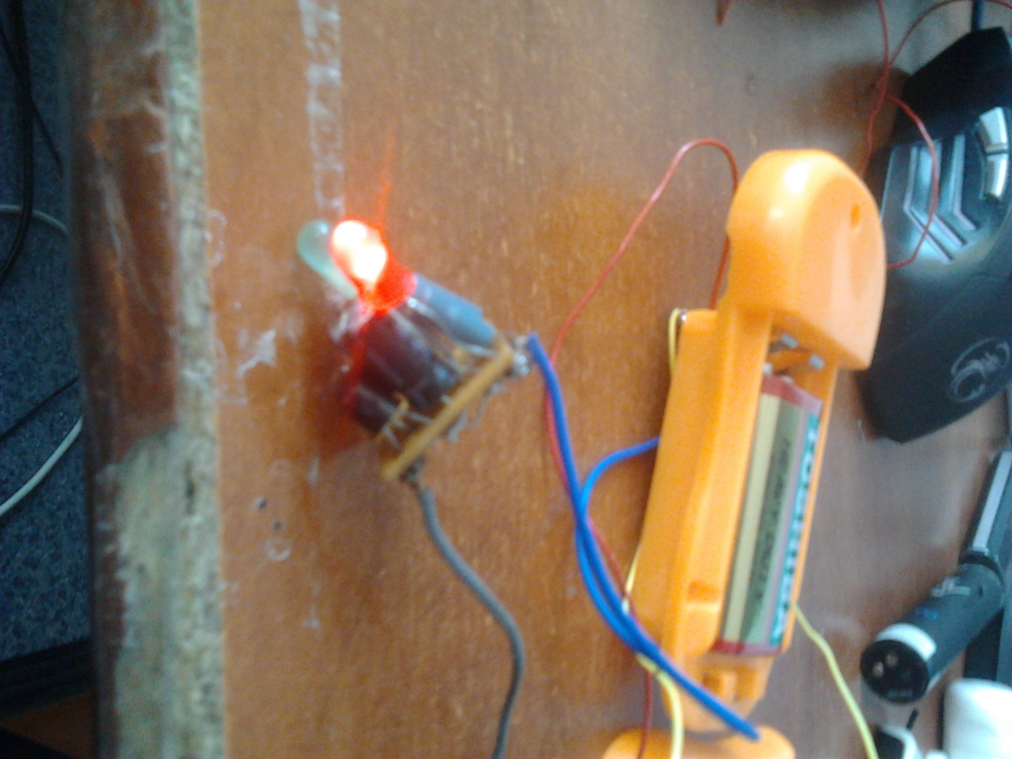 Astabil Tilting Circuit - Instructables