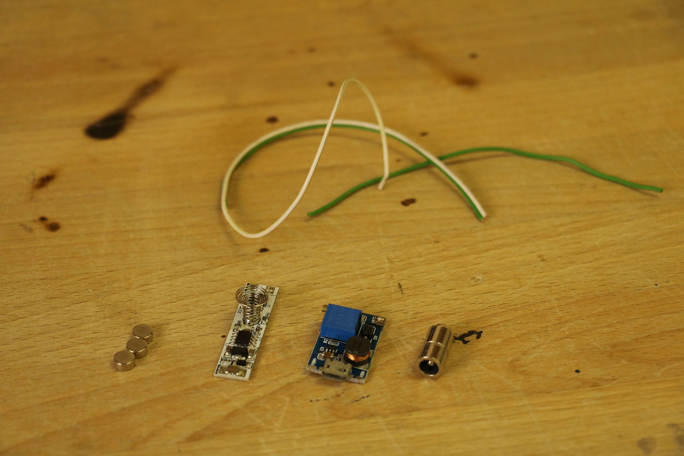 Easy Modular Magnetic Desk Lamp : 18 Steps (with Pictures) - Instructables