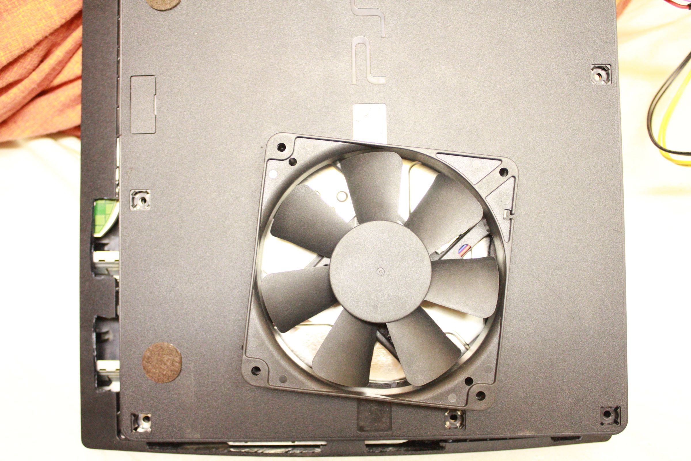 Pc Power Supply on Ps3 Slim : 9 Steps (with Pictures) - Instructables