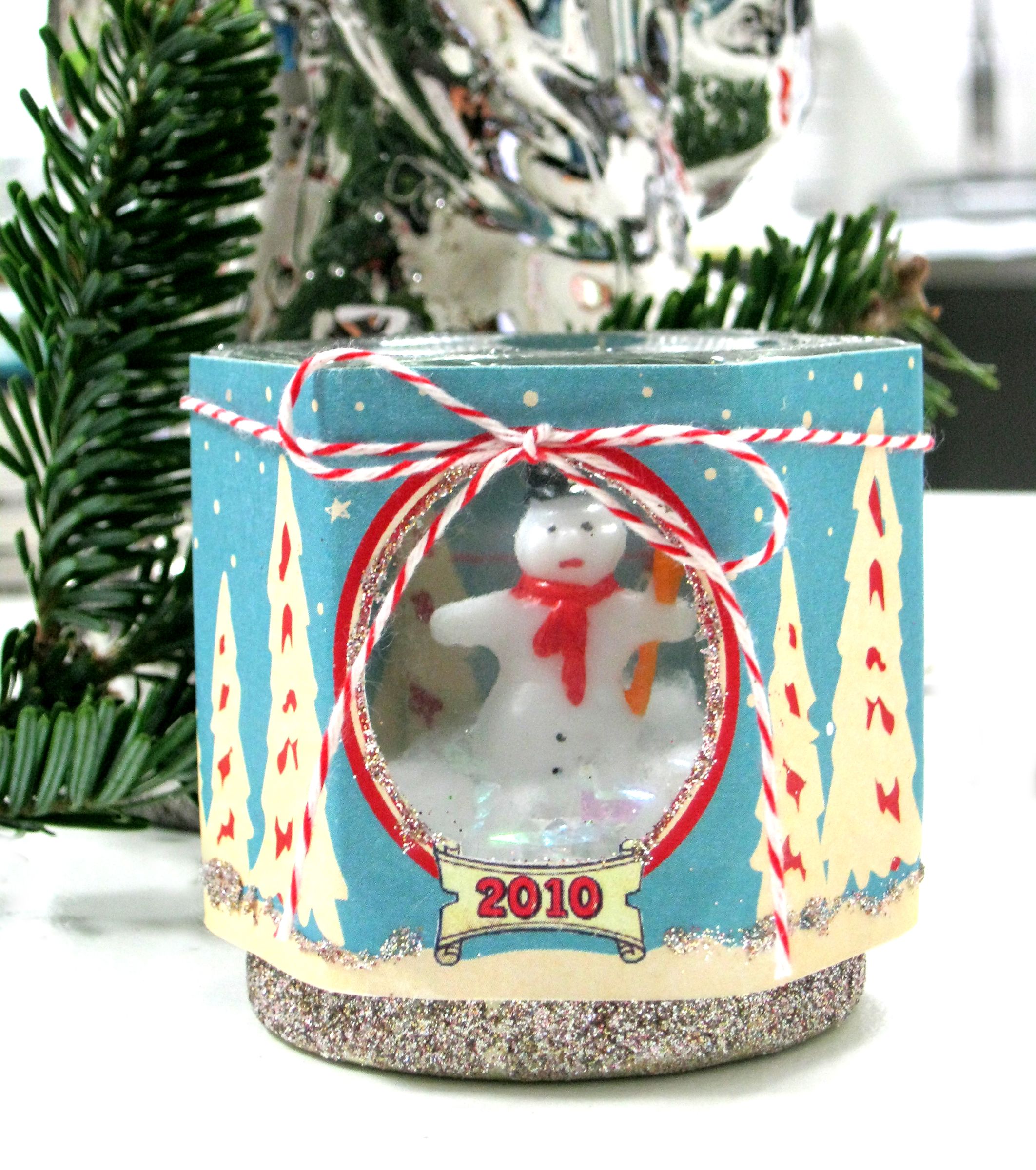 Hoilday Snow Globe : 9 Steps (with Pictures) - Instructables