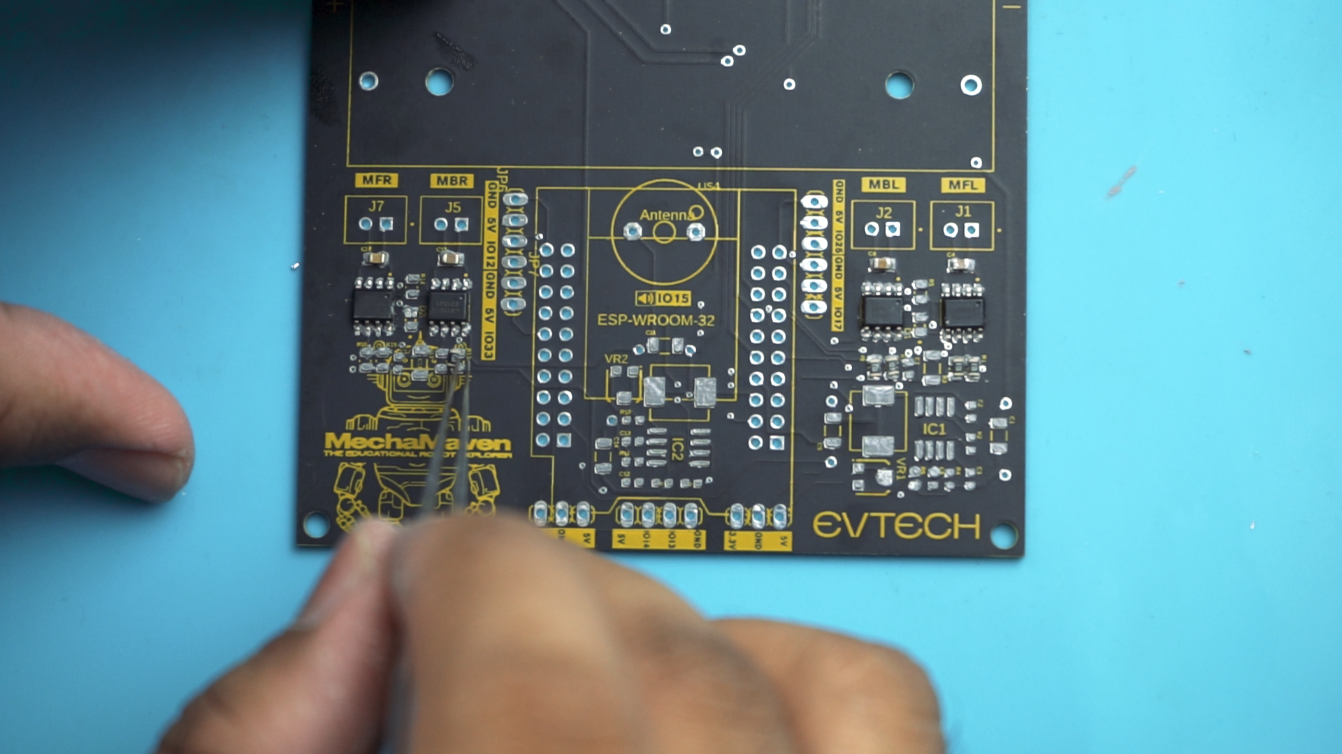 MechaMaven: the Educational Robot Explorer : 15 Steps (with Pictures) - Instructables