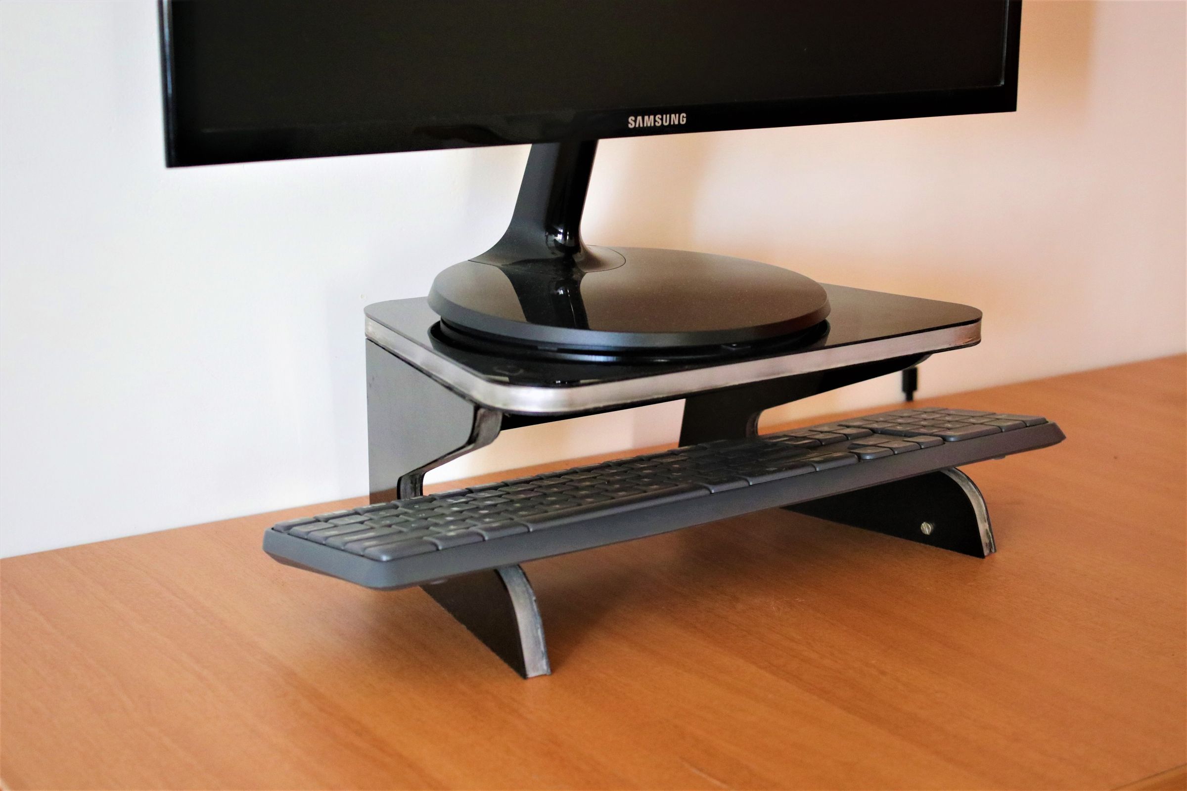 Ergonomic Edge Lit Monitor Stand : 18 Steps (with Pictures) - Instructables