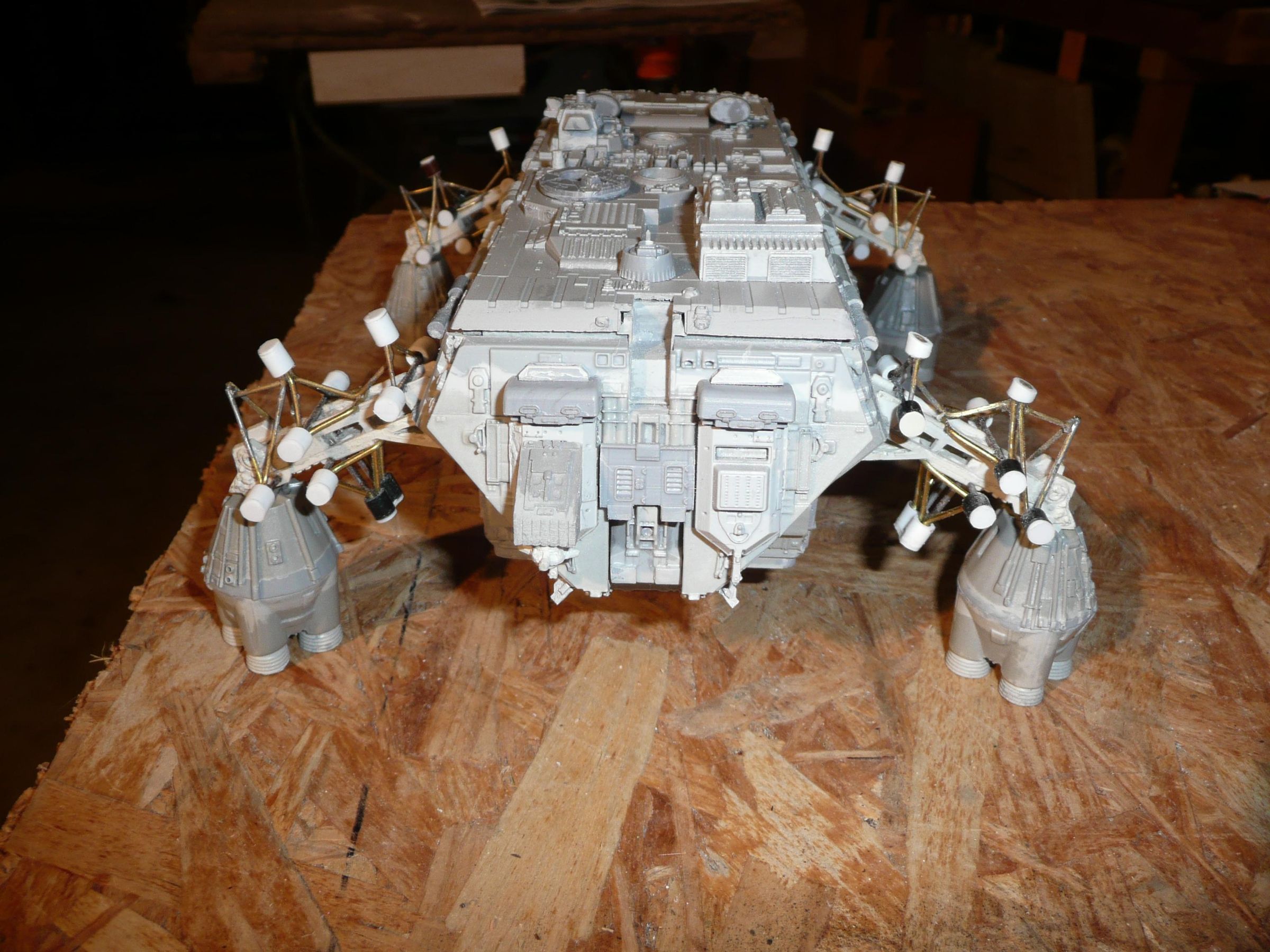 Outland - Maquette De La Navette De Transport CON-AM 27 En 6 Étapes : 6 ...