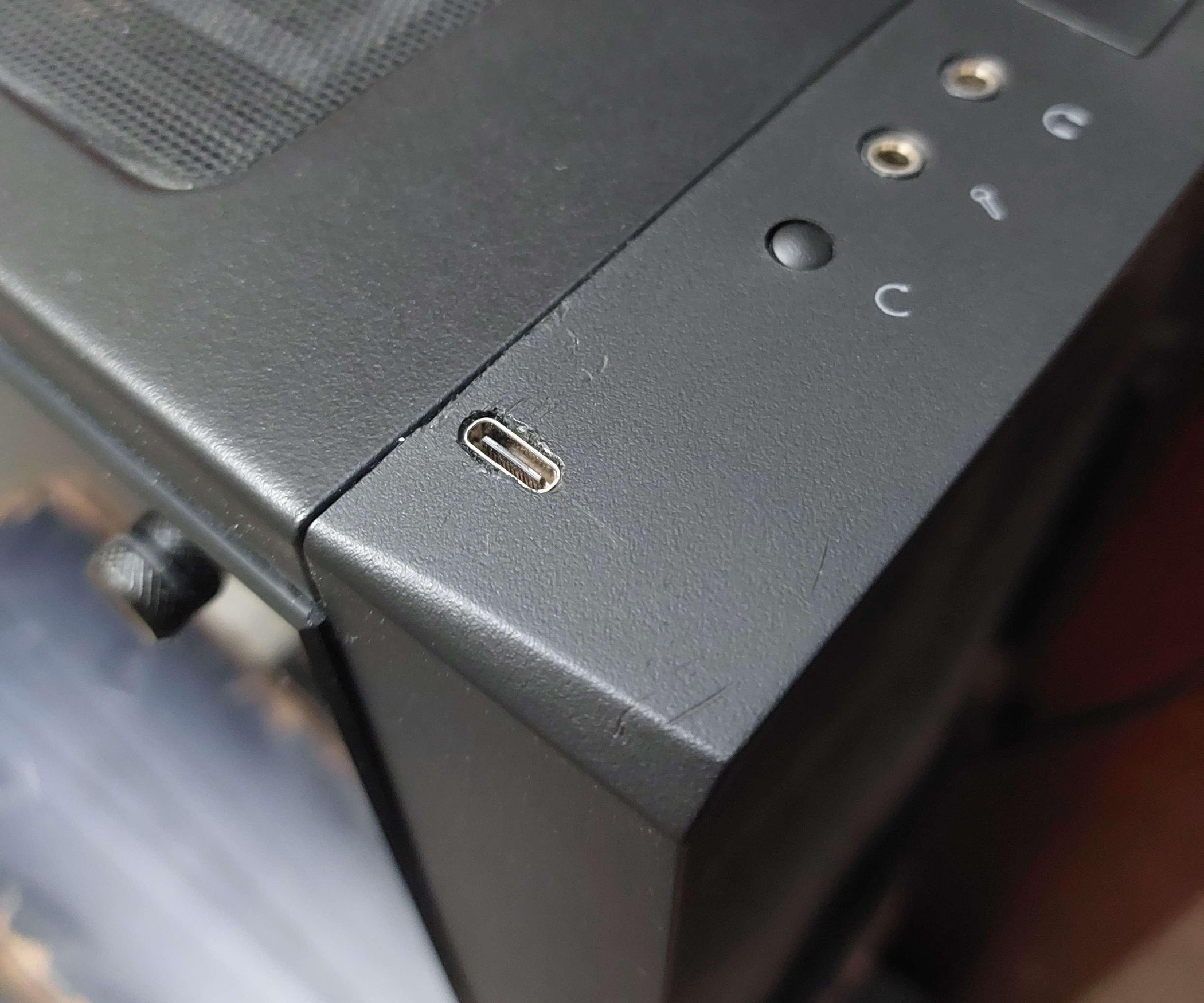 USB C Header Mod for Fractal Design Meshify C Mini : 6 Steps ...