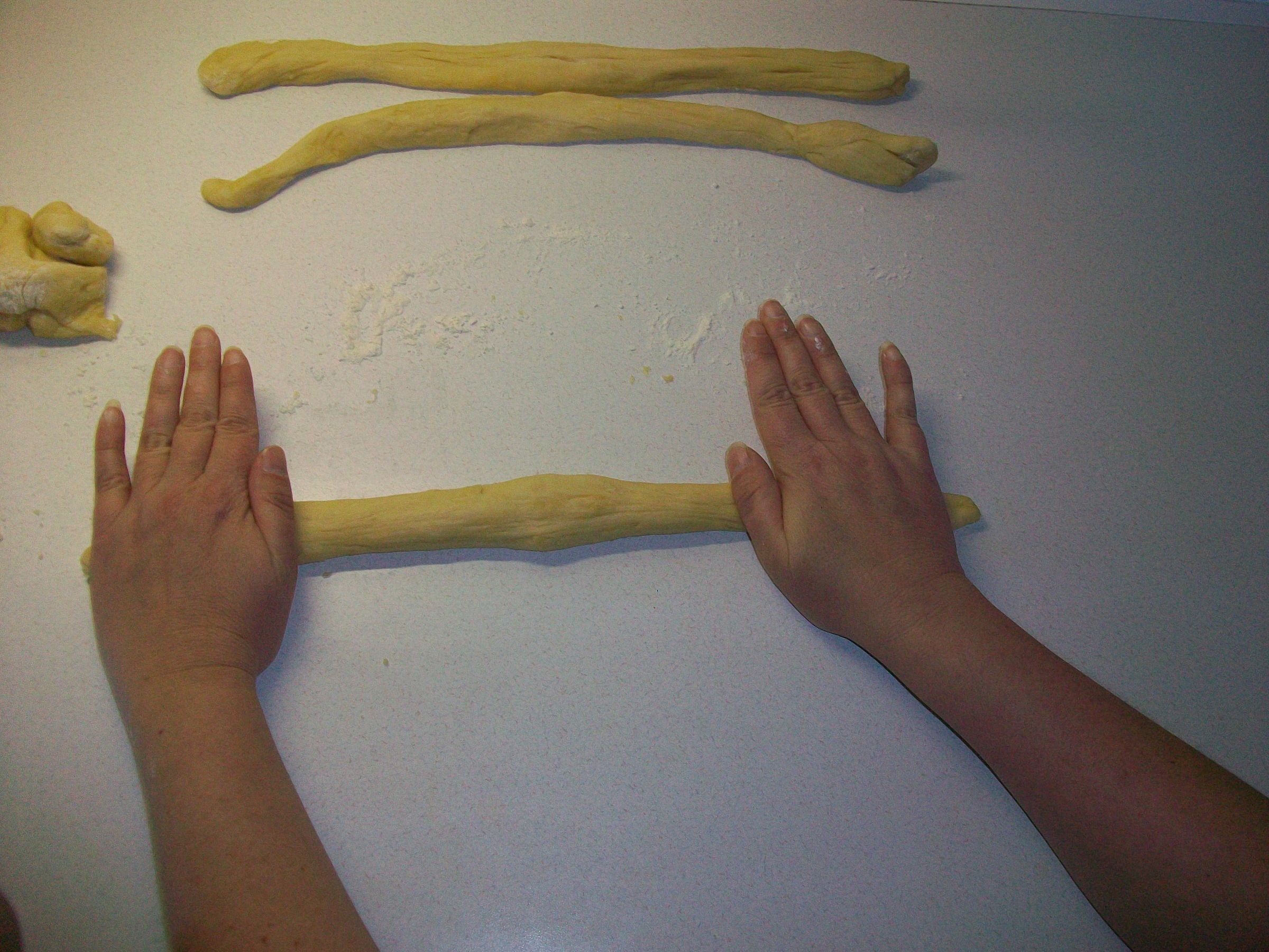 How to Braid Challah - 6 Strand Method : 3 Steps - Instructables