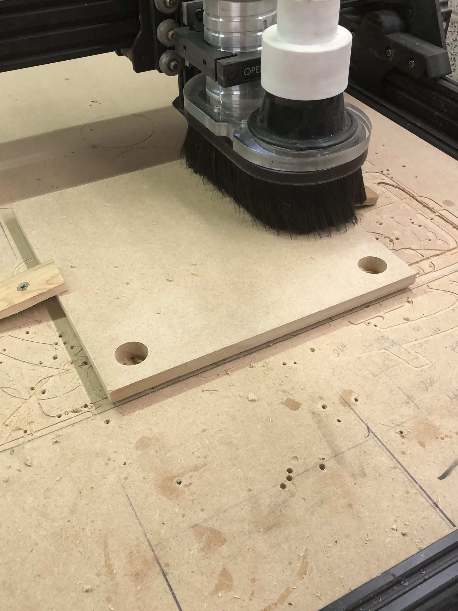 Broom Shaft and MDF Tall Plant Stand El Cheapo! : 5 Steps (with ...