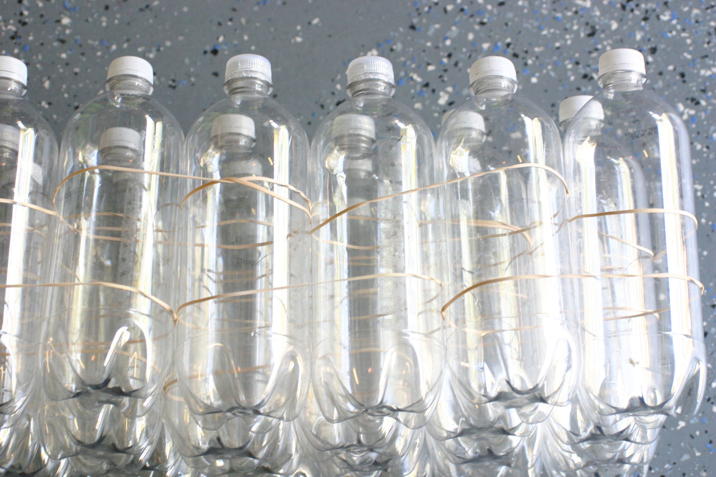 Easy Plastic Light Grid Diffuser / Background : 3 Steps - Instructables